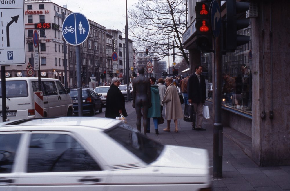 Total Strangers – Exhibitions – Antony Gormley