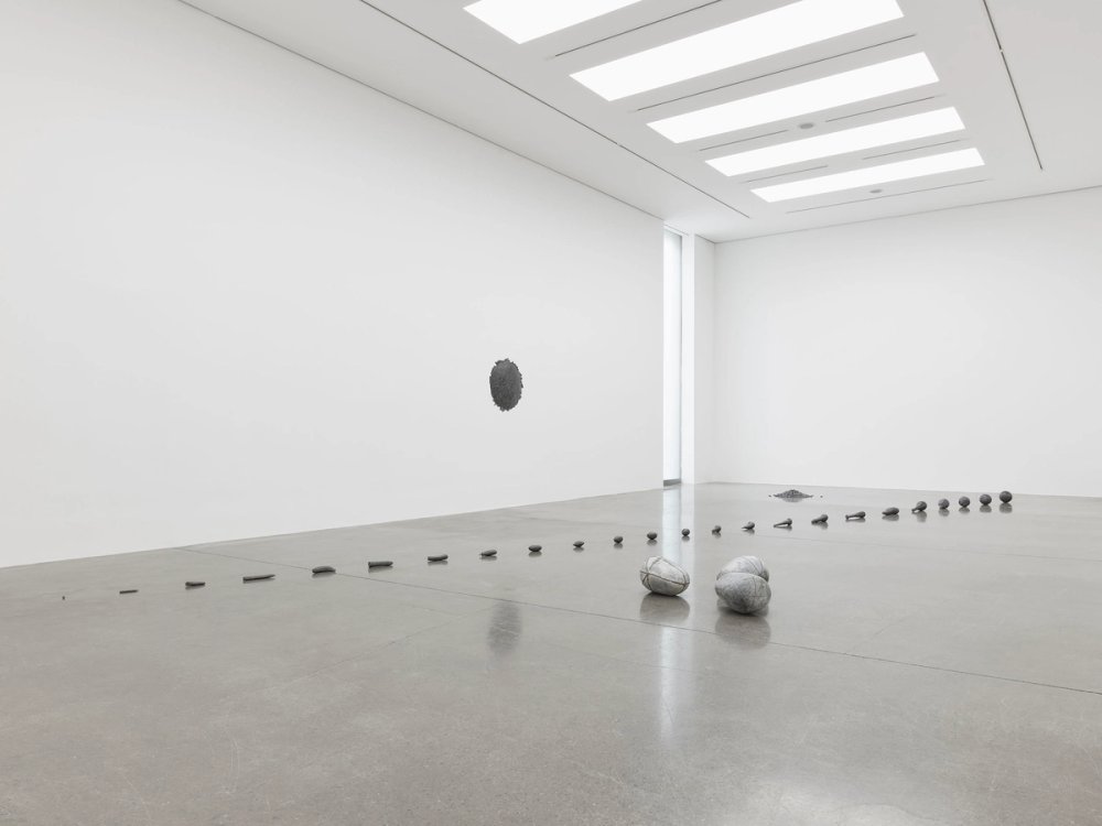 Witness: Early Lead Works – Exhibitions – Antony Gormley