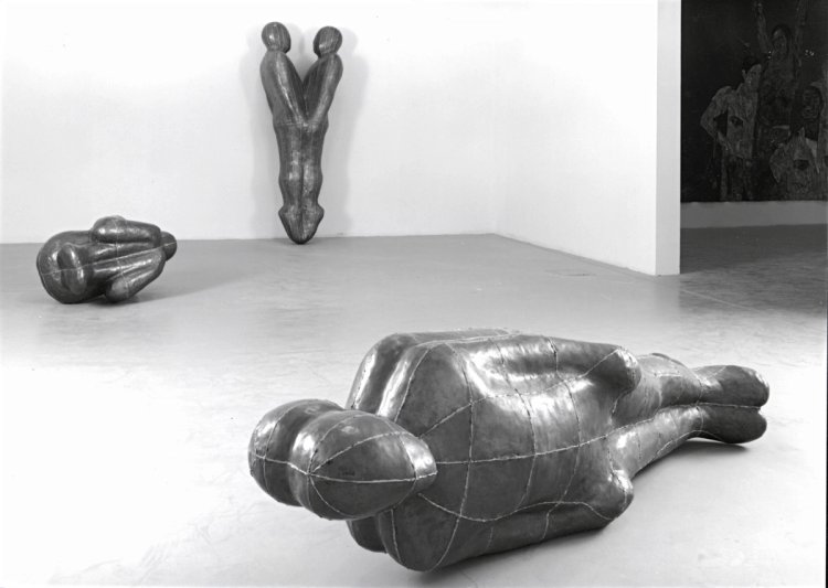 Documenta 8 – Exhibitions – Antony Gormley