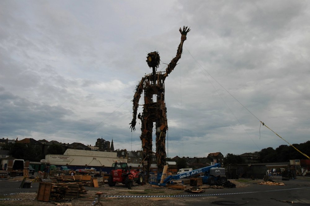 Waste Man, Margate – Making – Antony Gormley