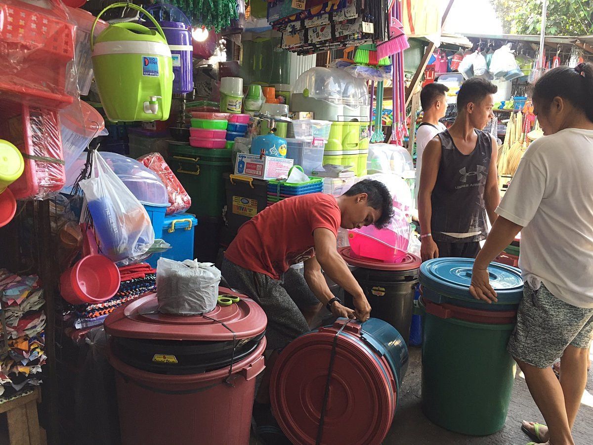 Commonwealth Market on Trippin