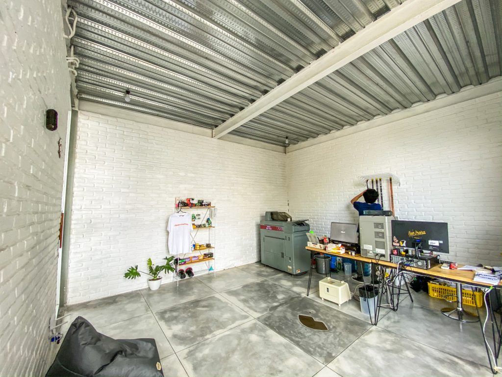 Lab Rana Camera Shop on Trippin