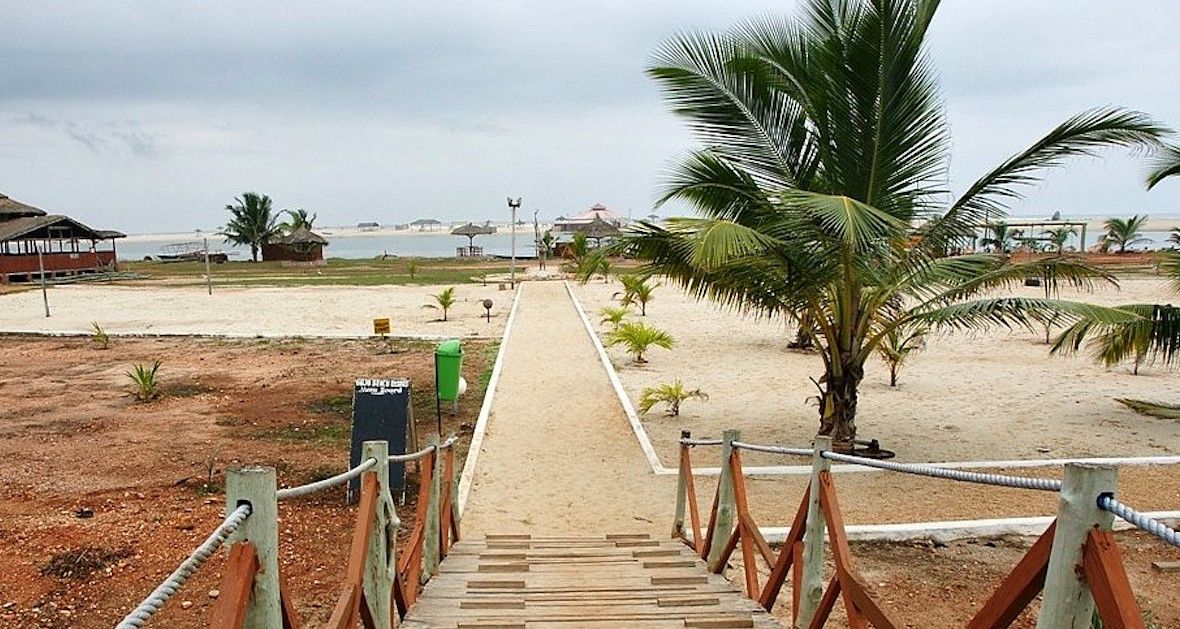 Bojo Beach on Trippin