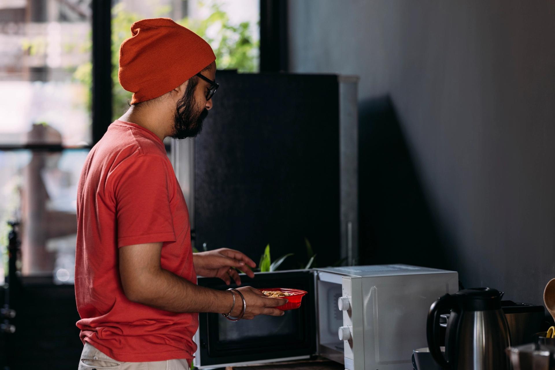 Microwave Do’s and Don’ts