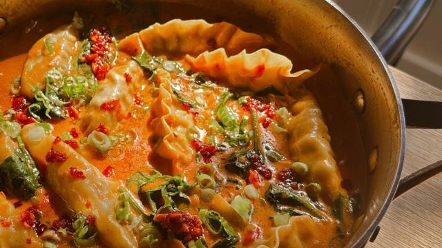 How to Make Crunchy Garlic Chili Oil