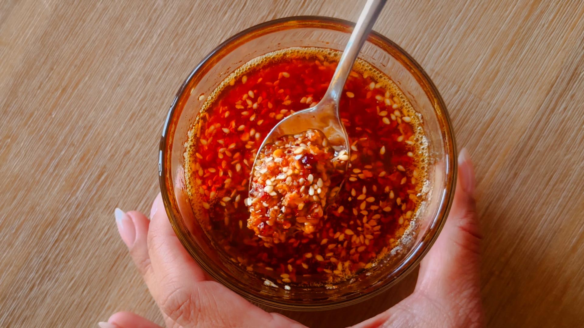 How to Make Crunchy Garlic Chili Oil