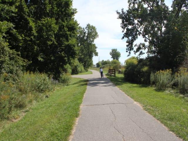 #MITrailsWeek: Clinton River Spillway Path