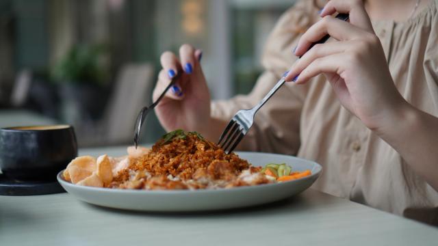 Could Eating Spicy Food Help You Eat Less?