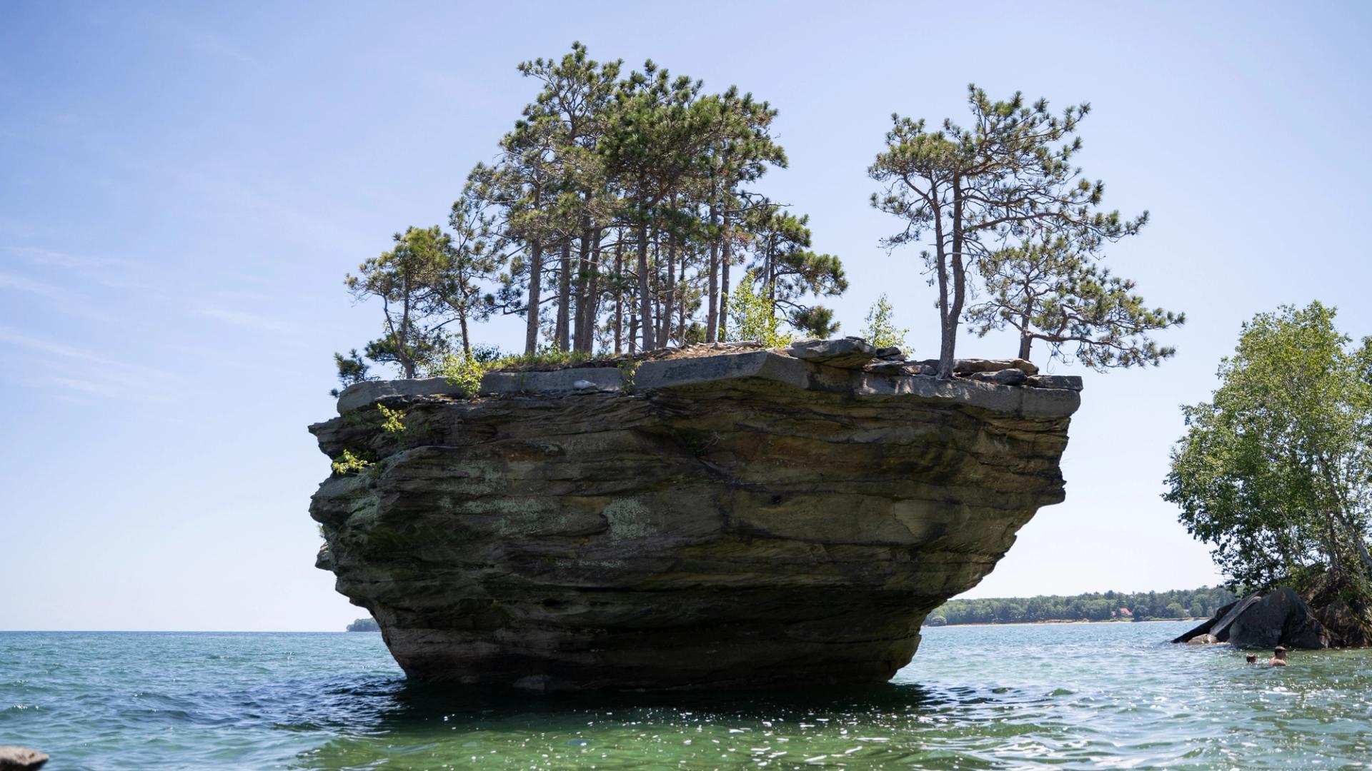 Michigan Bucket List: Turnip Rock