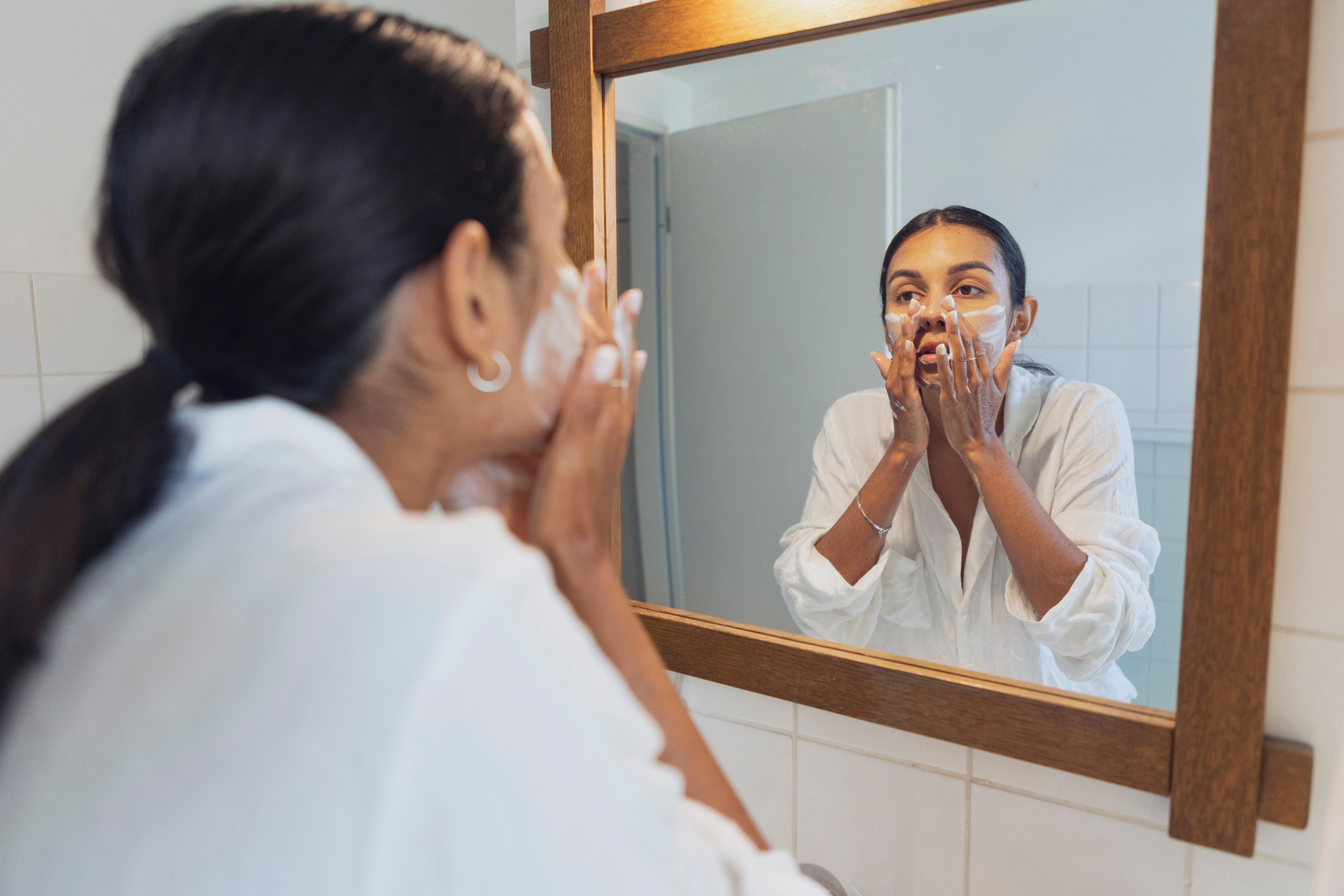 How Washing Your Face Can Help Your Brain