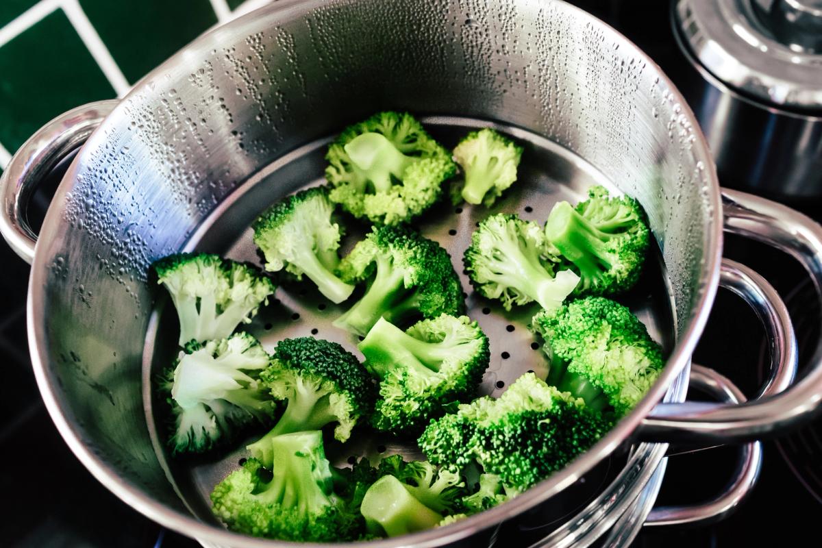 How to Steam Broccoli