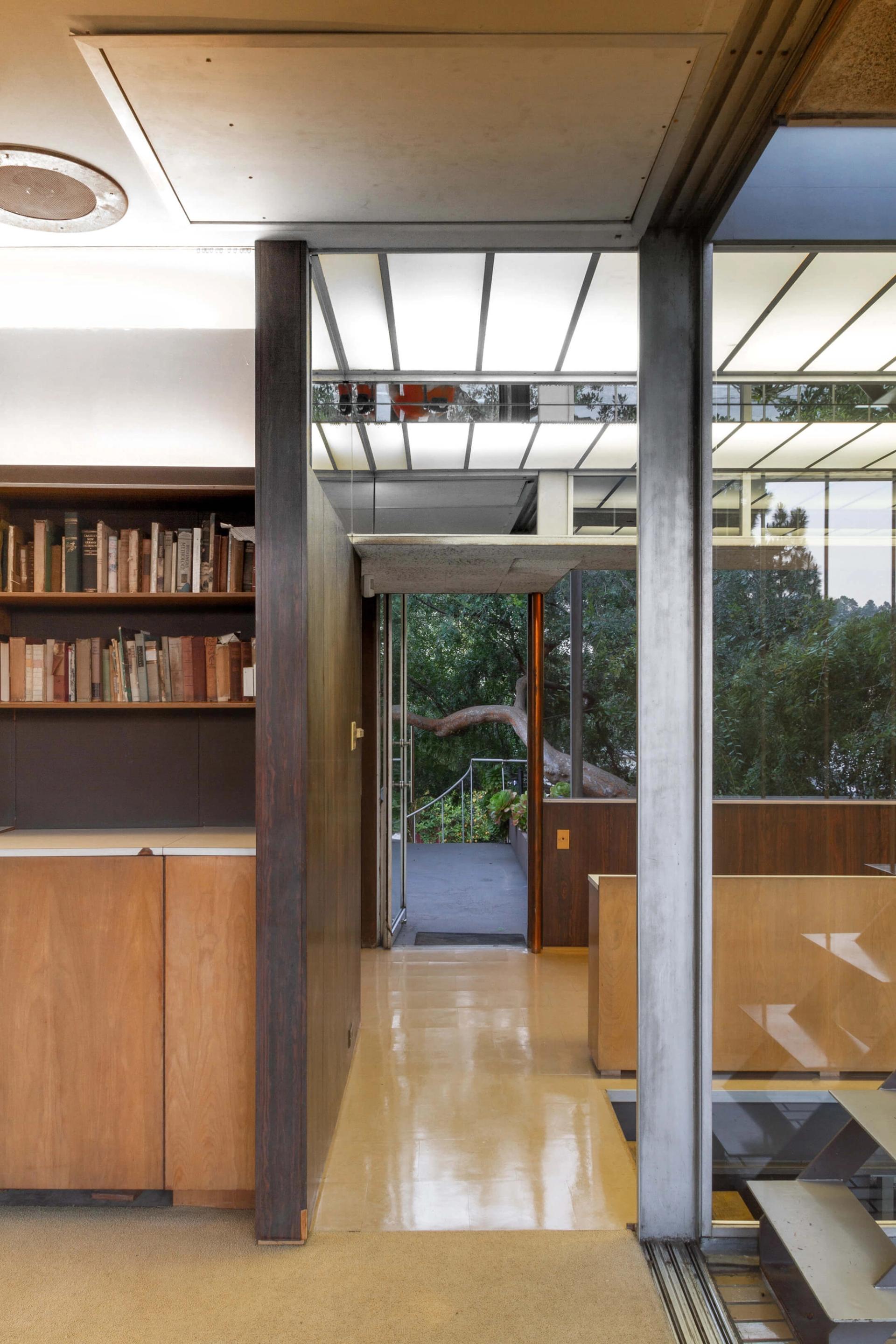 Neutra VDL — On Living In a Neutra Home