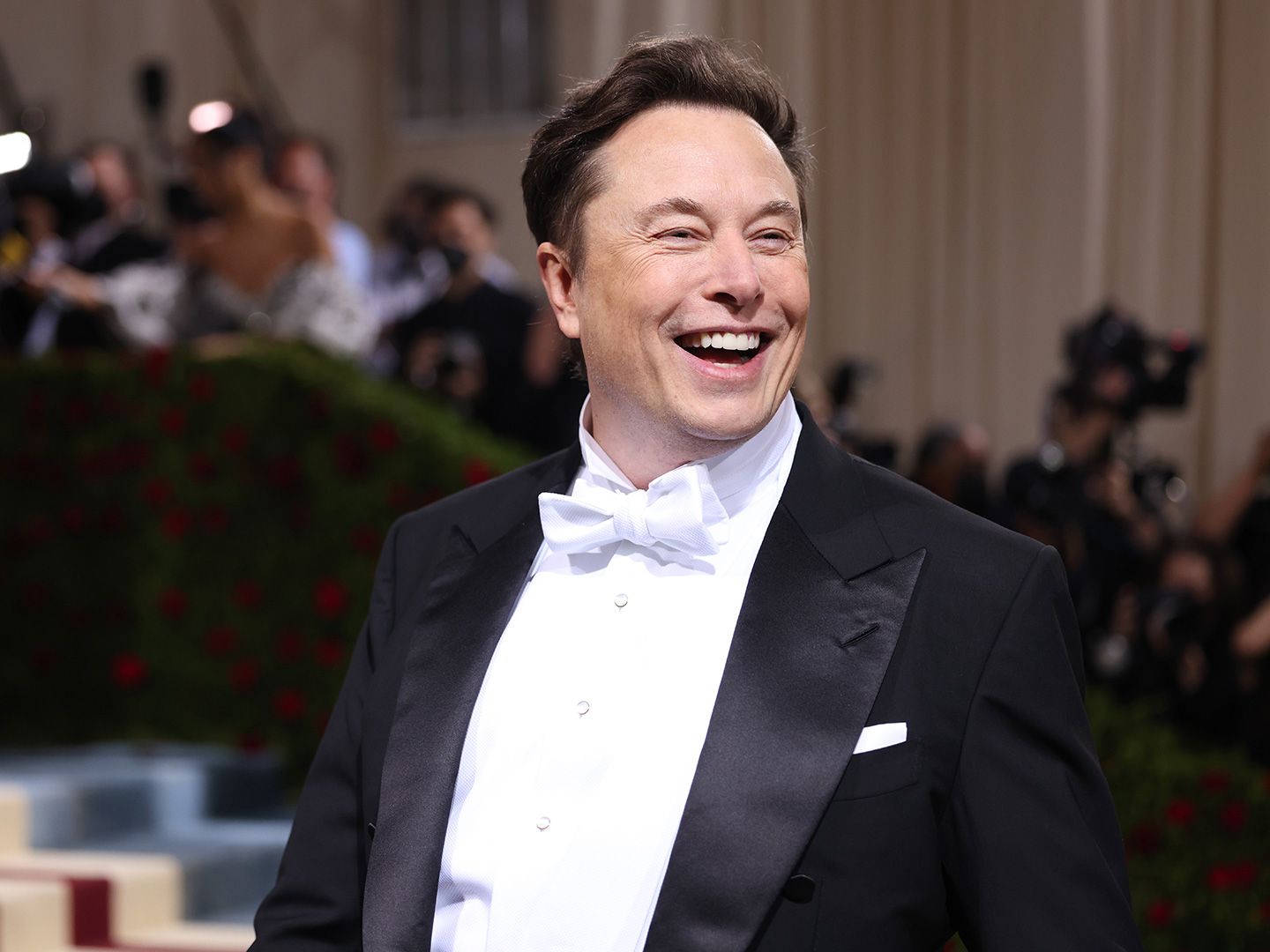 Elon Musk Finally Closes Twitter Acquisition, Fires Top Executives