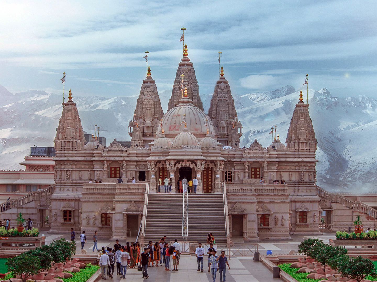 BitConnect Founder, Indicted in US Over Missing Bitcoin, Is Now Wanted ...