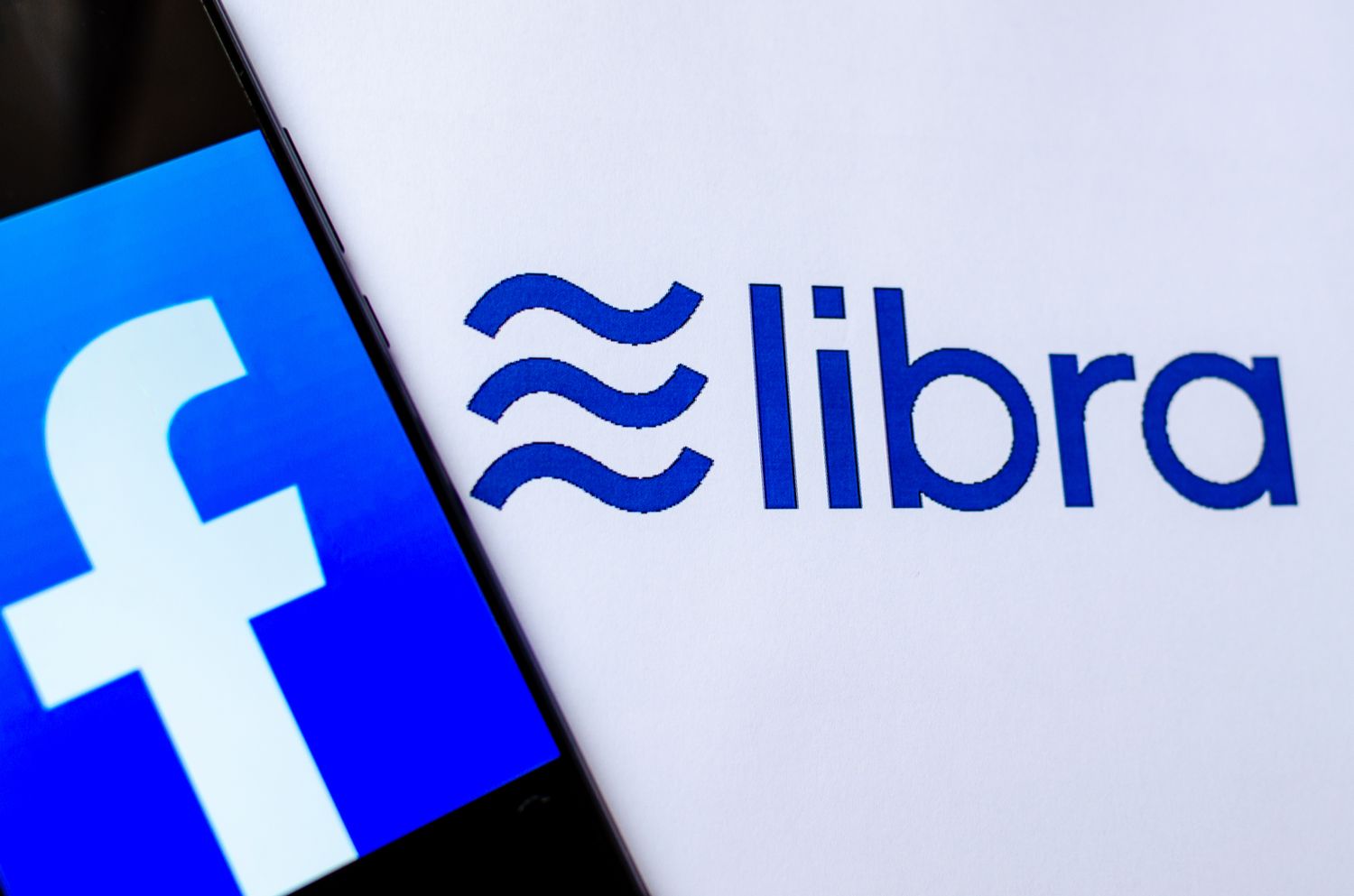 Ex-PBoC Governor Urges China to Join Global Conversation on Libra