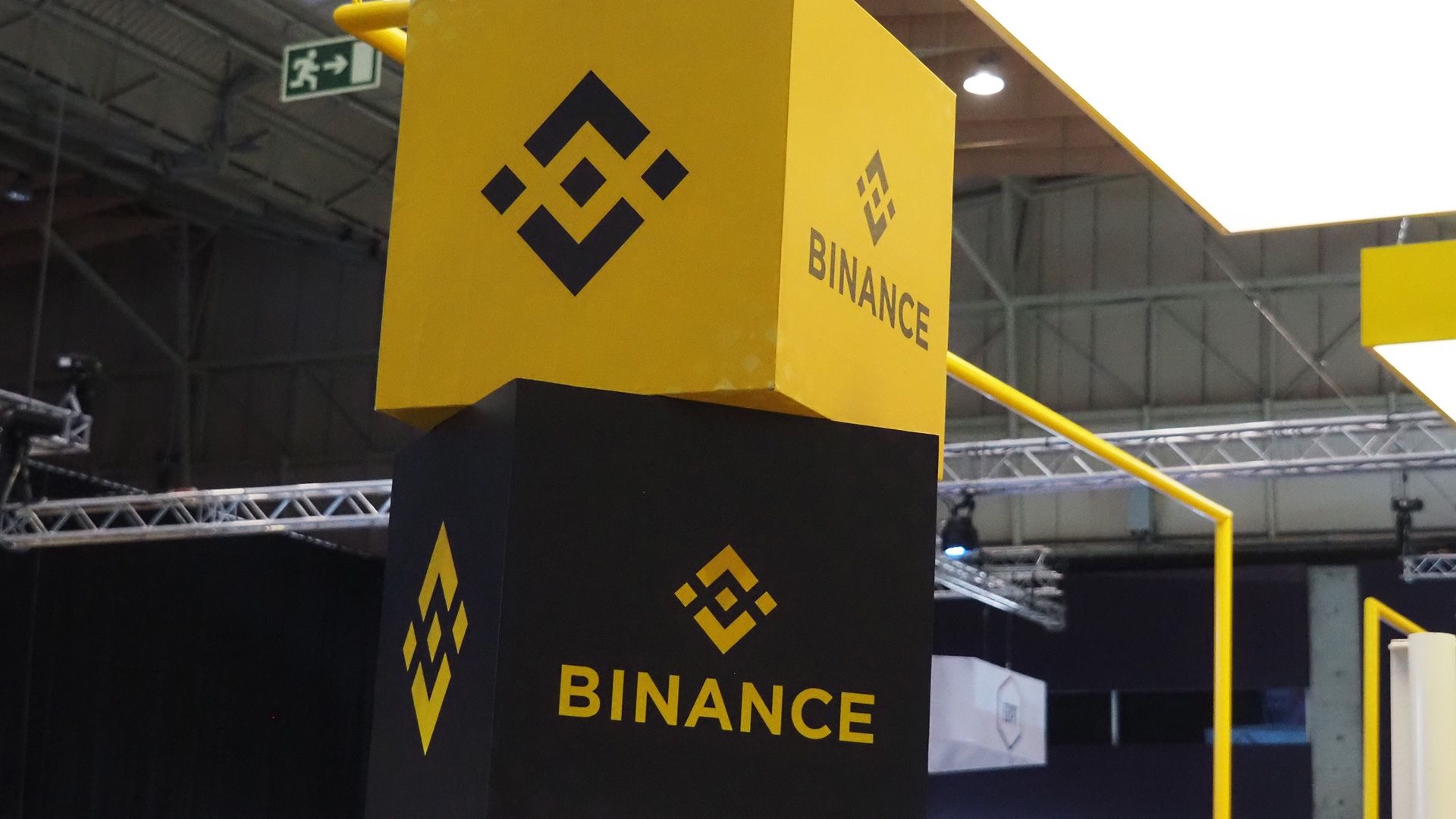 Binance Sells Russian Unit to Day-Old CommEX, Exits Country