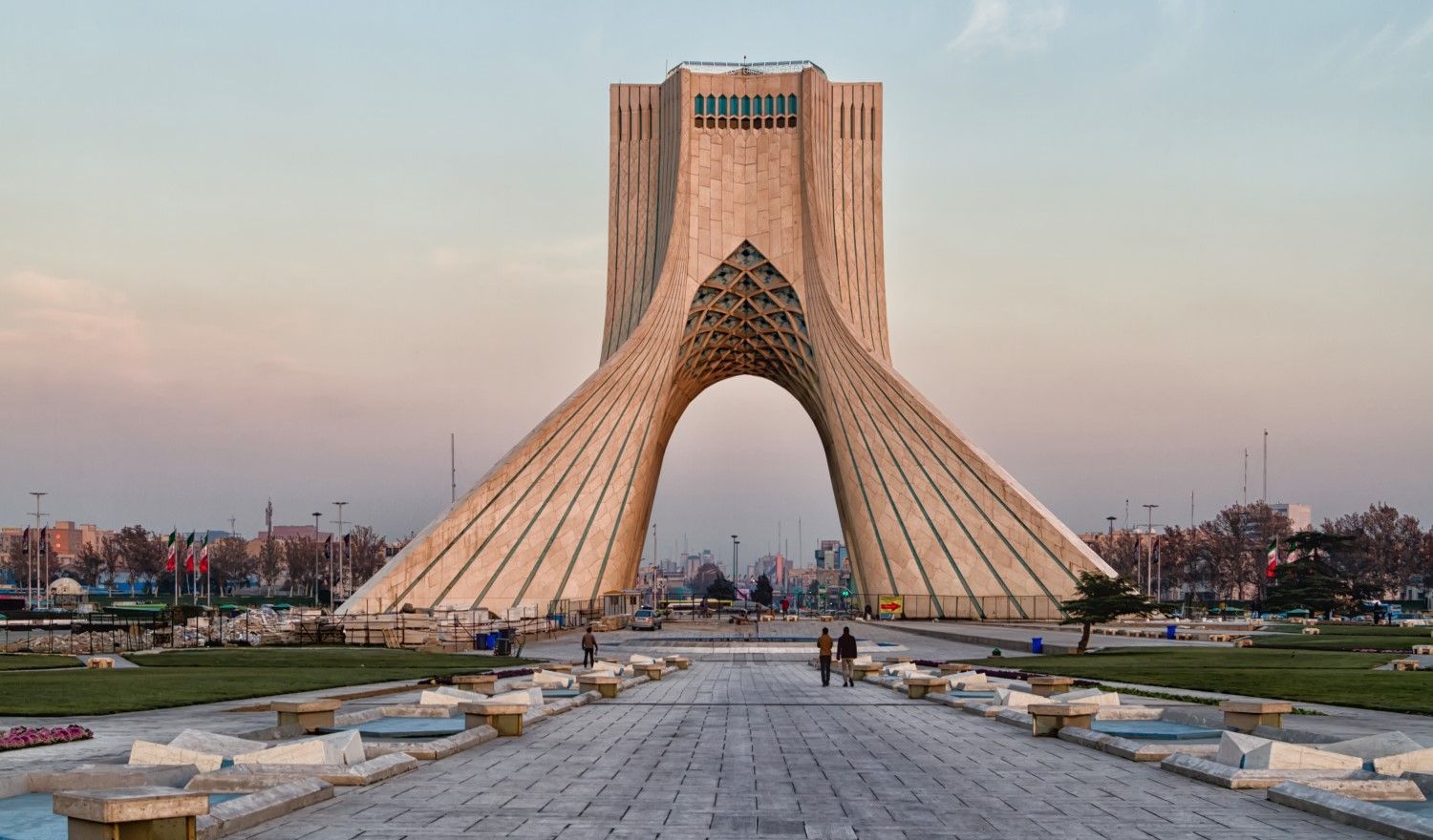 Iran Central Bank to Allow Money Changers, Banks to Pay for Imports ...