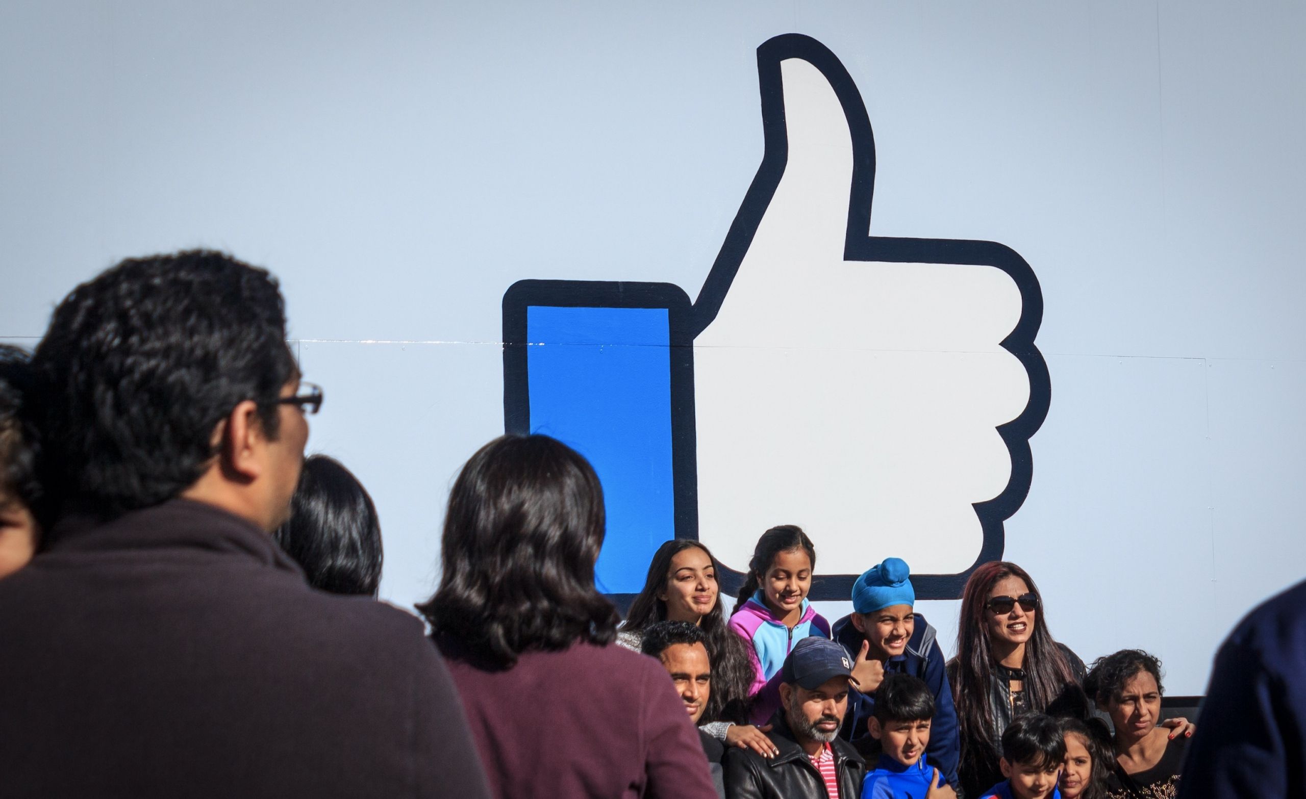 7 Facebook, Amazon, Apple, Netflix and Google Staffers That Went Full ...