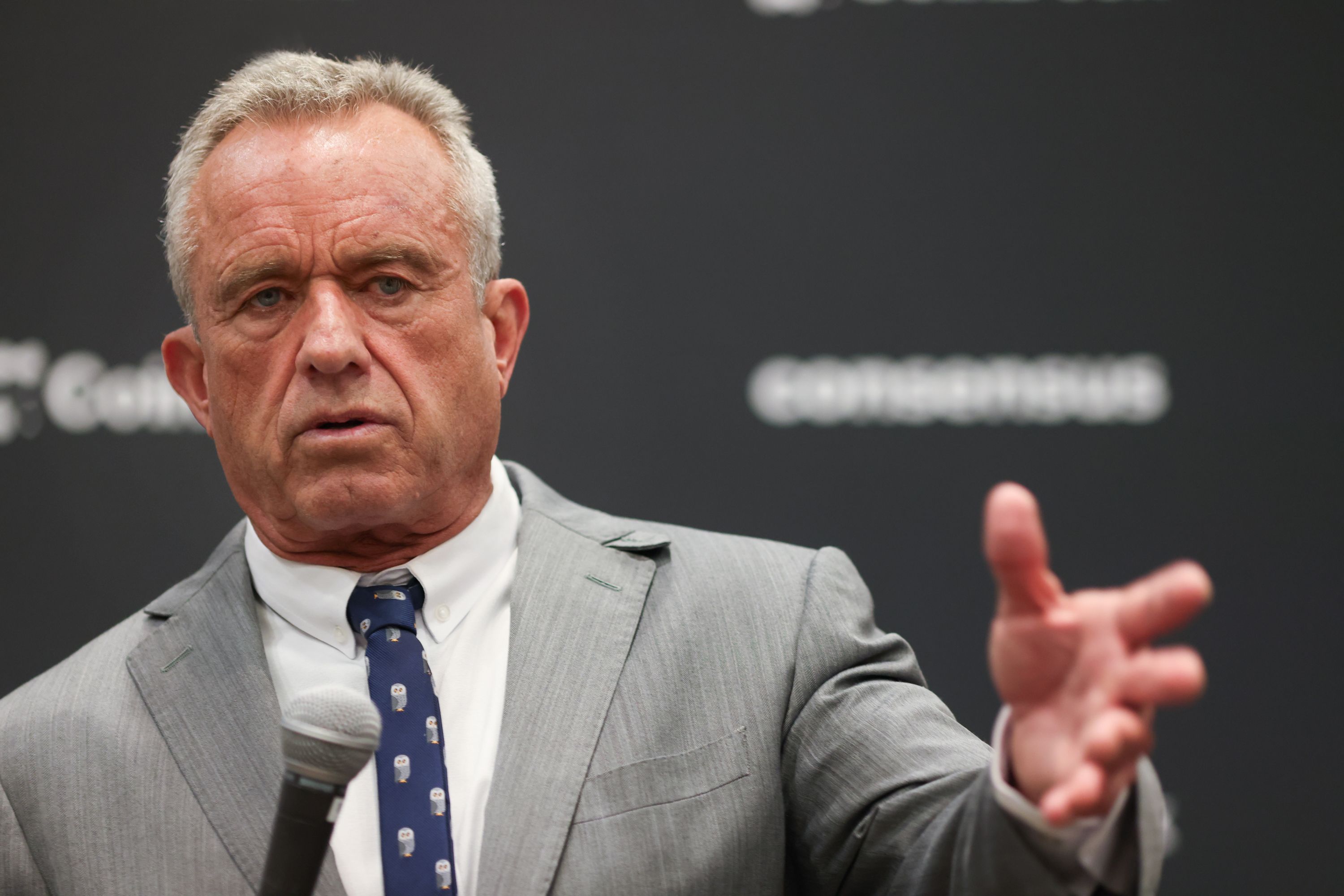 Crypto Friendly RFK Jr. Drops White House Hunt, Will Lend Kennedy Name ...