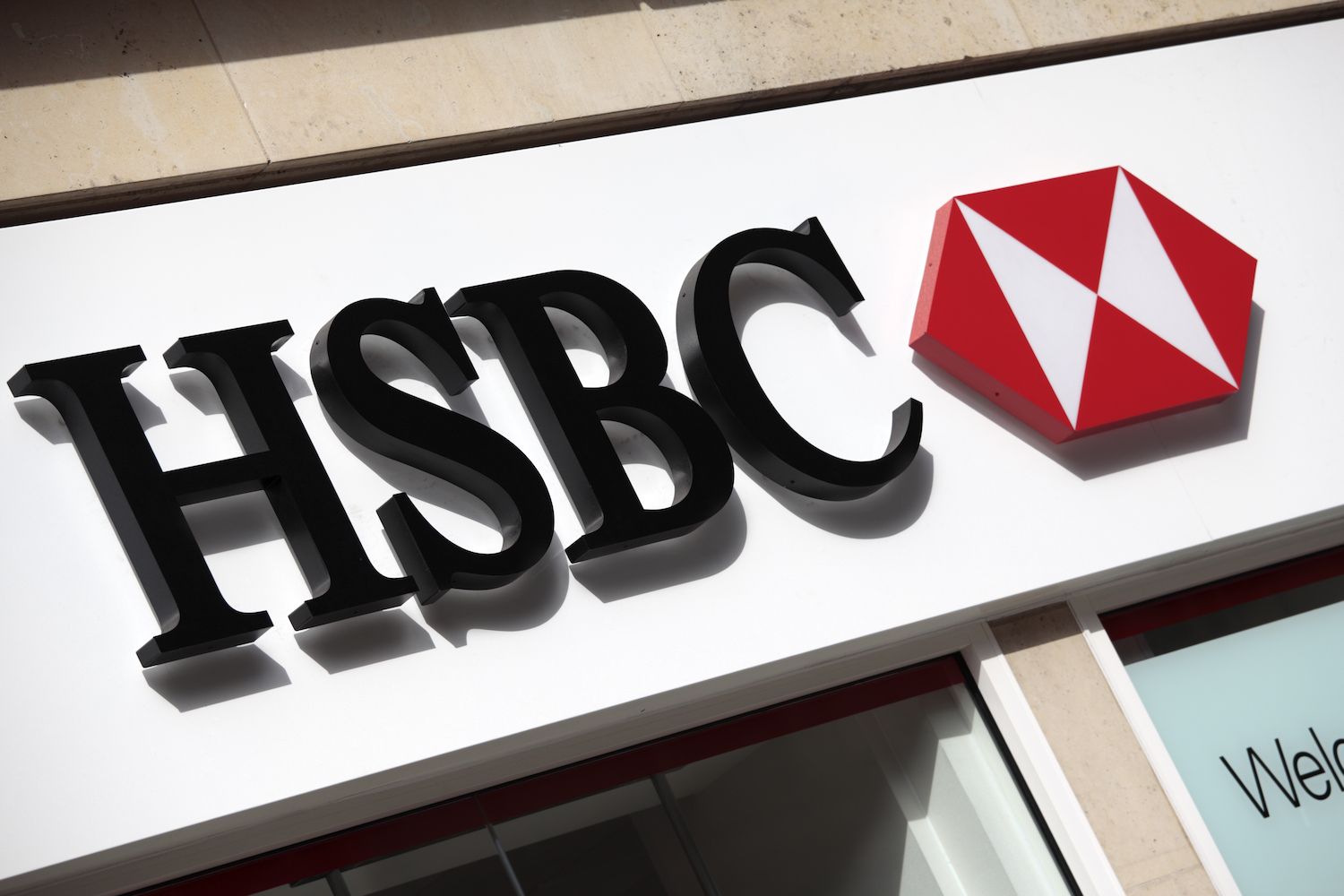HSBC Carries Out Bangladesh's First Blockchain Letter-of-Credit Transaction