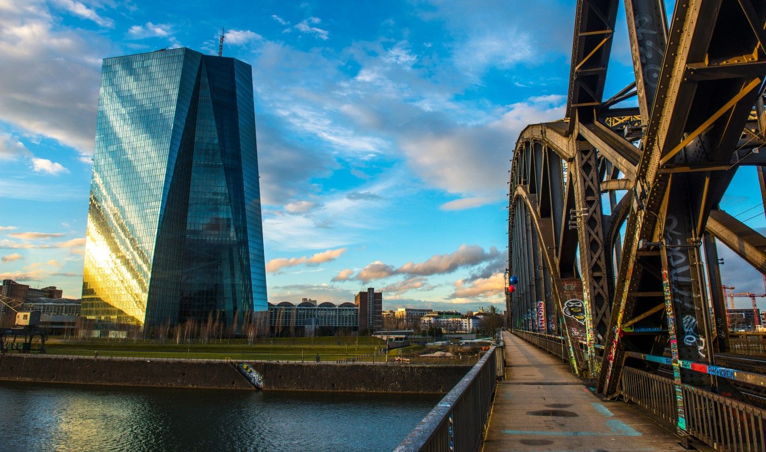 Facebook's Libra Is a 'Wake-Up Call' for Regulators, Says ECB Policymaker