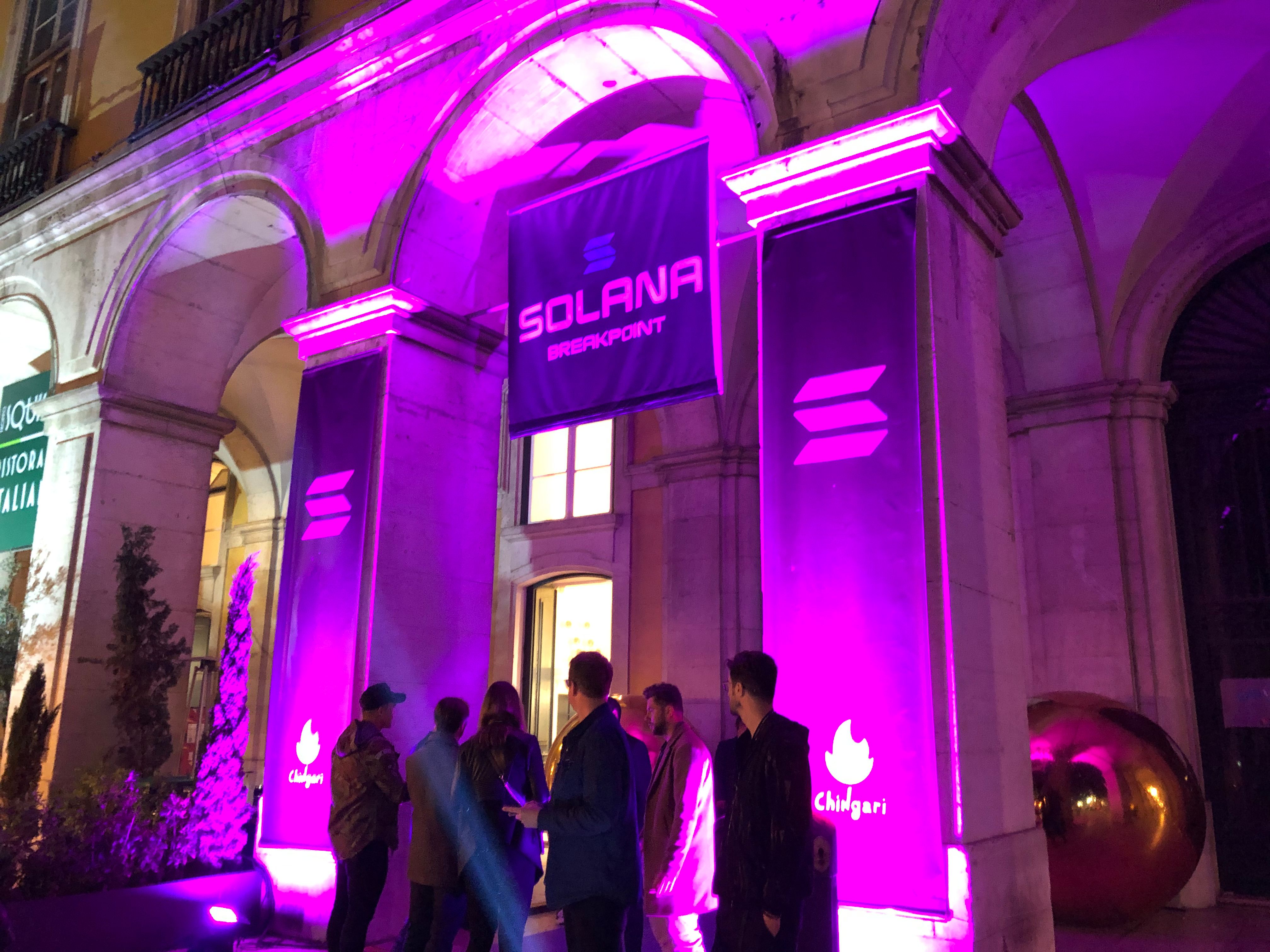 Solana Validators, Engineers Grapple With Blockchain Slowdown on Public ...