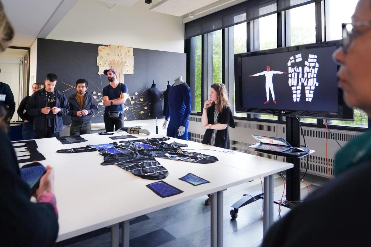 Smart textile systems | Projects | MAD