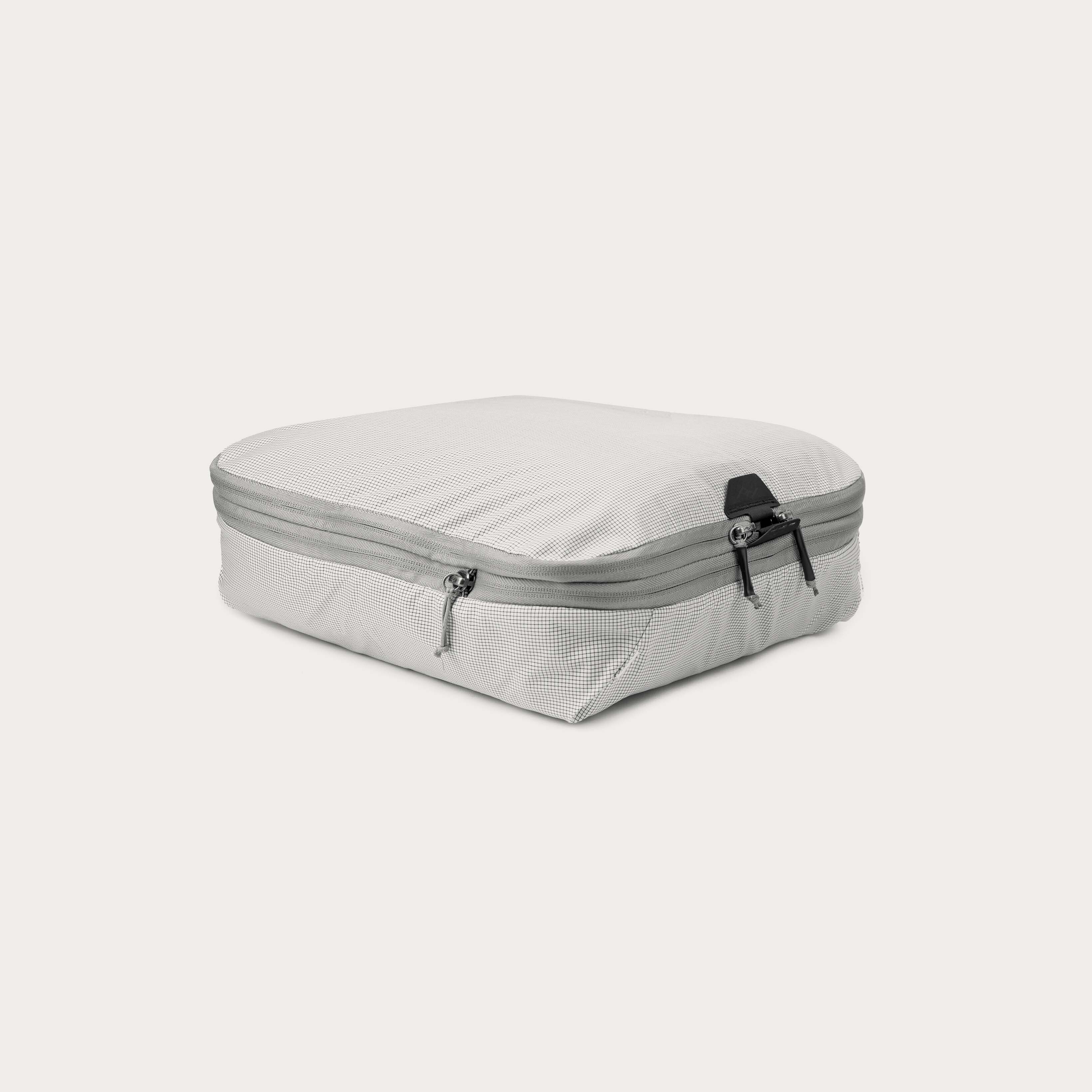 Peak Design Packing Cube - V1 - Raw White / Medium | Moment
