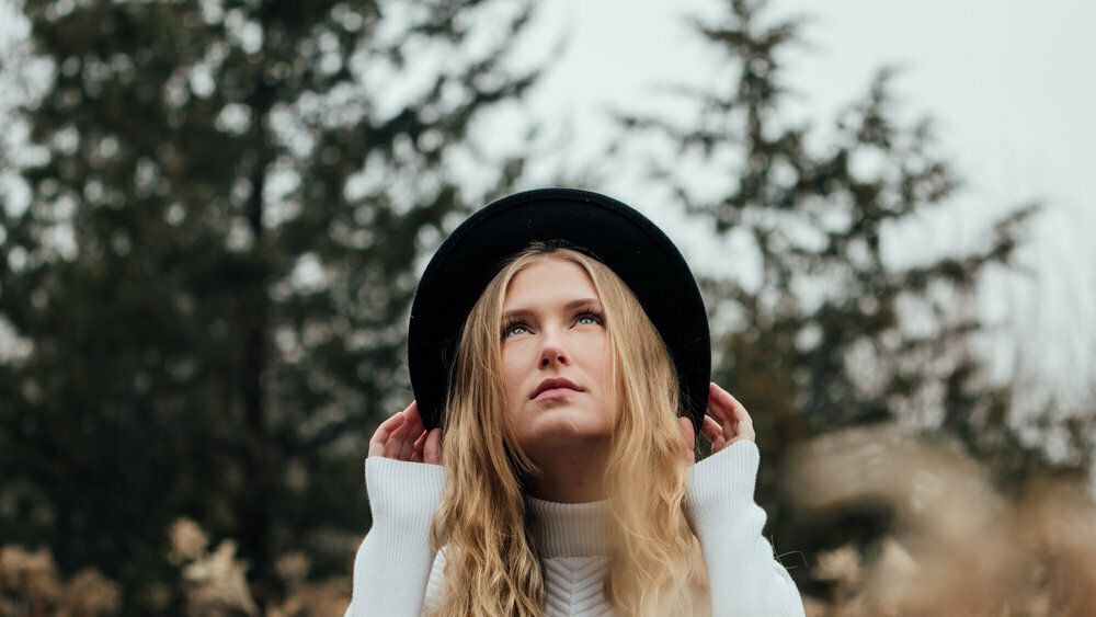 Lizzie Peirce | Moment