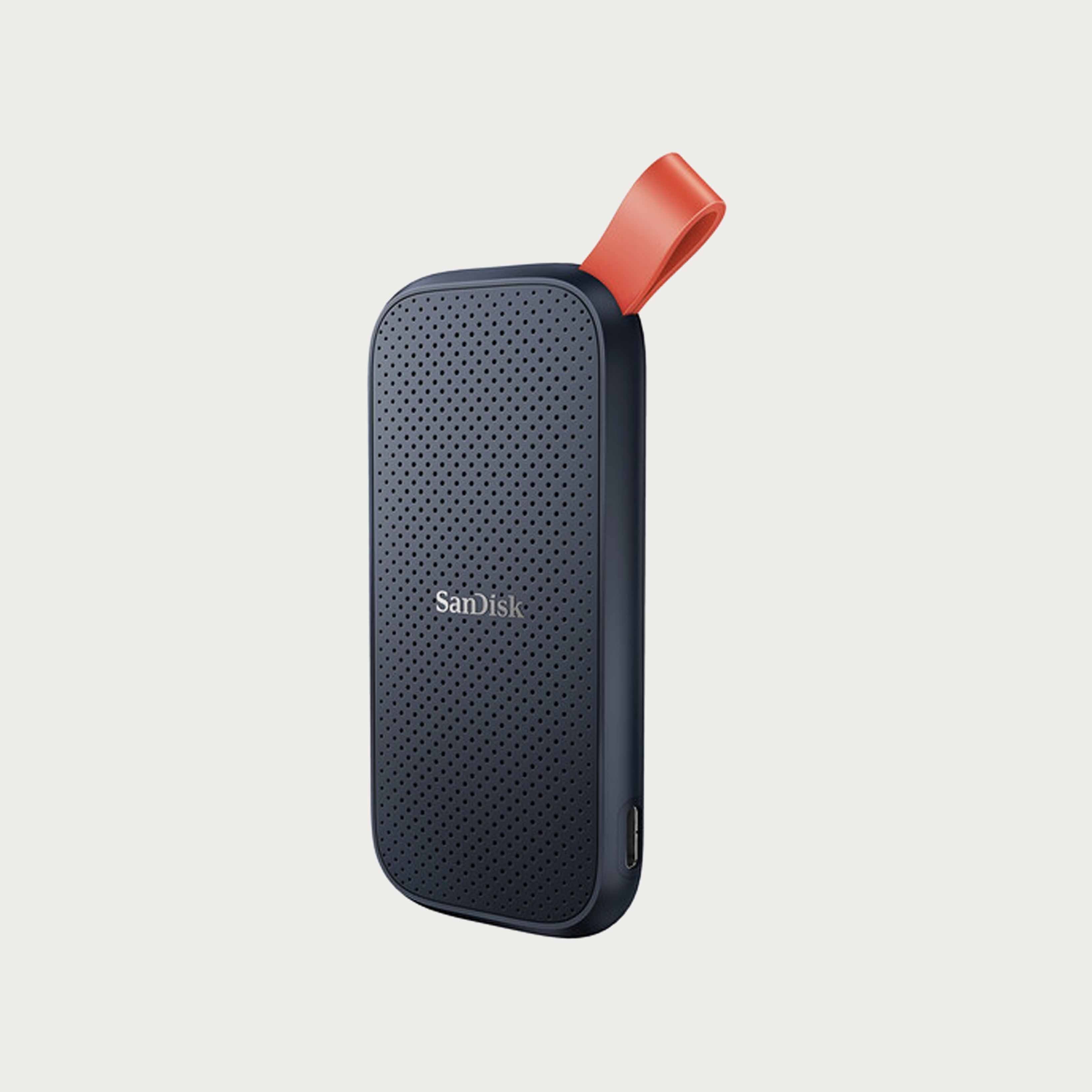 SanDisk Portable SSD w/ USB-C | Moment