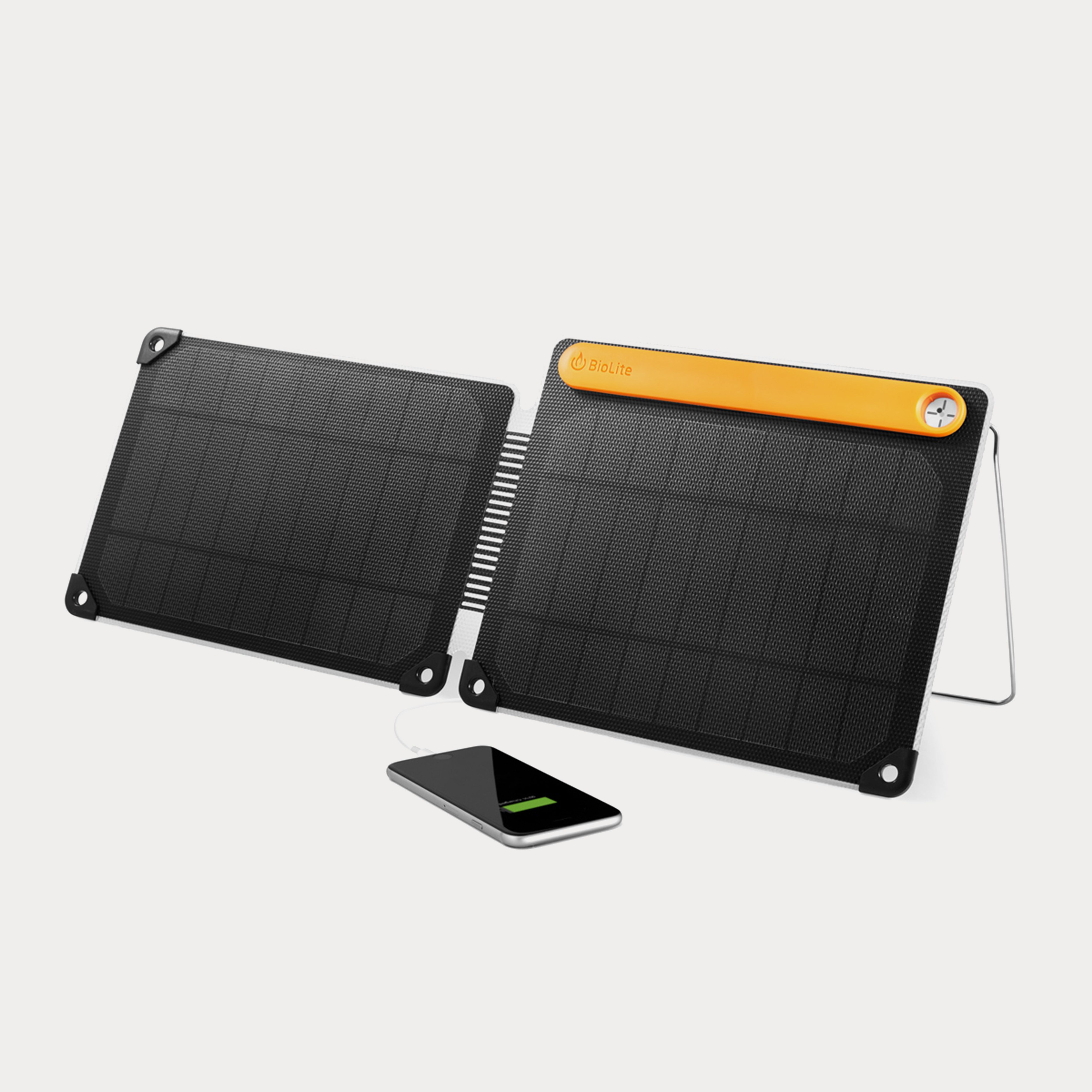 BioLite SolarPanel & On-Board Battery 10+ | Moment