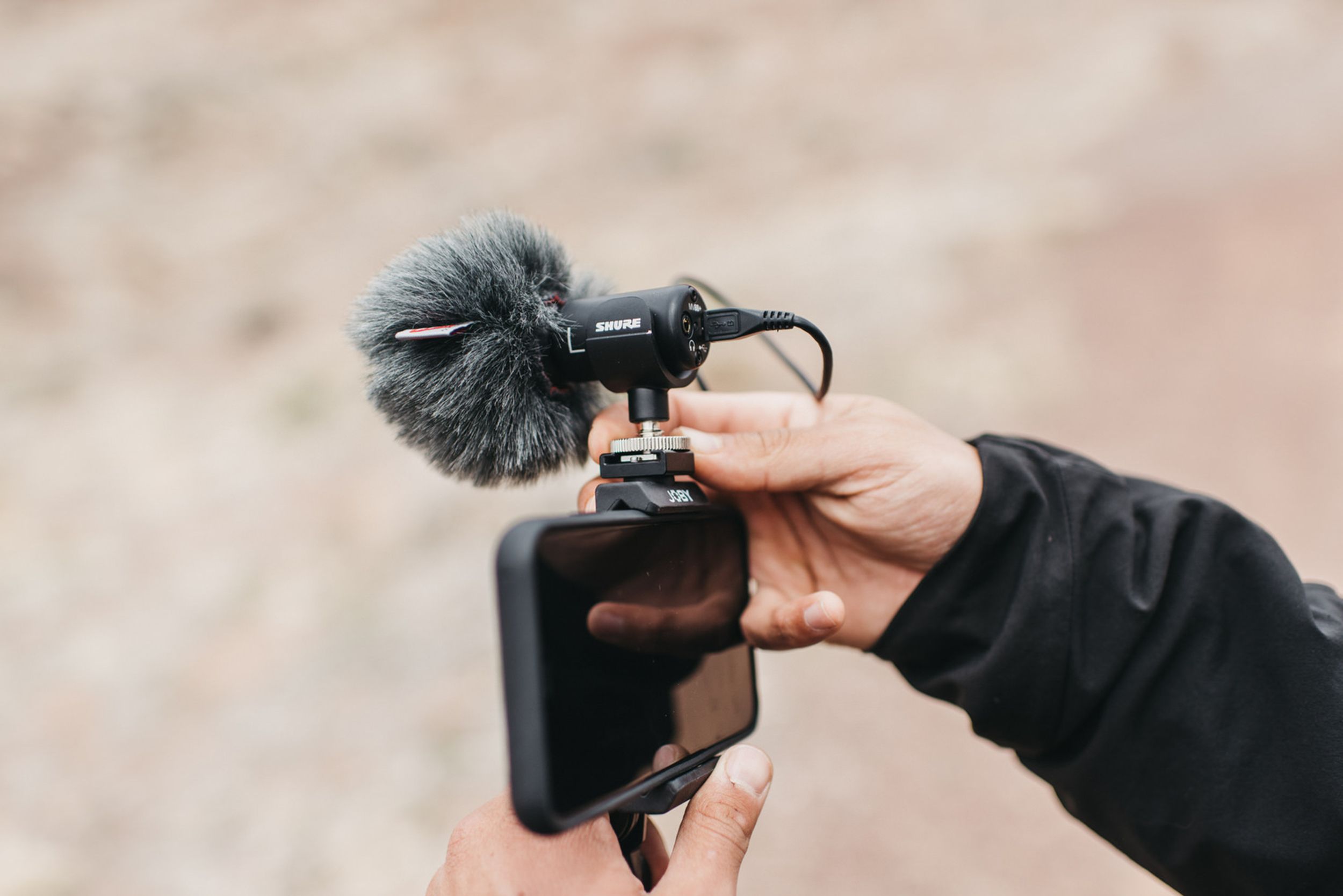 Shure - Microphones for Cameras, Phones, Podcasts | Moment