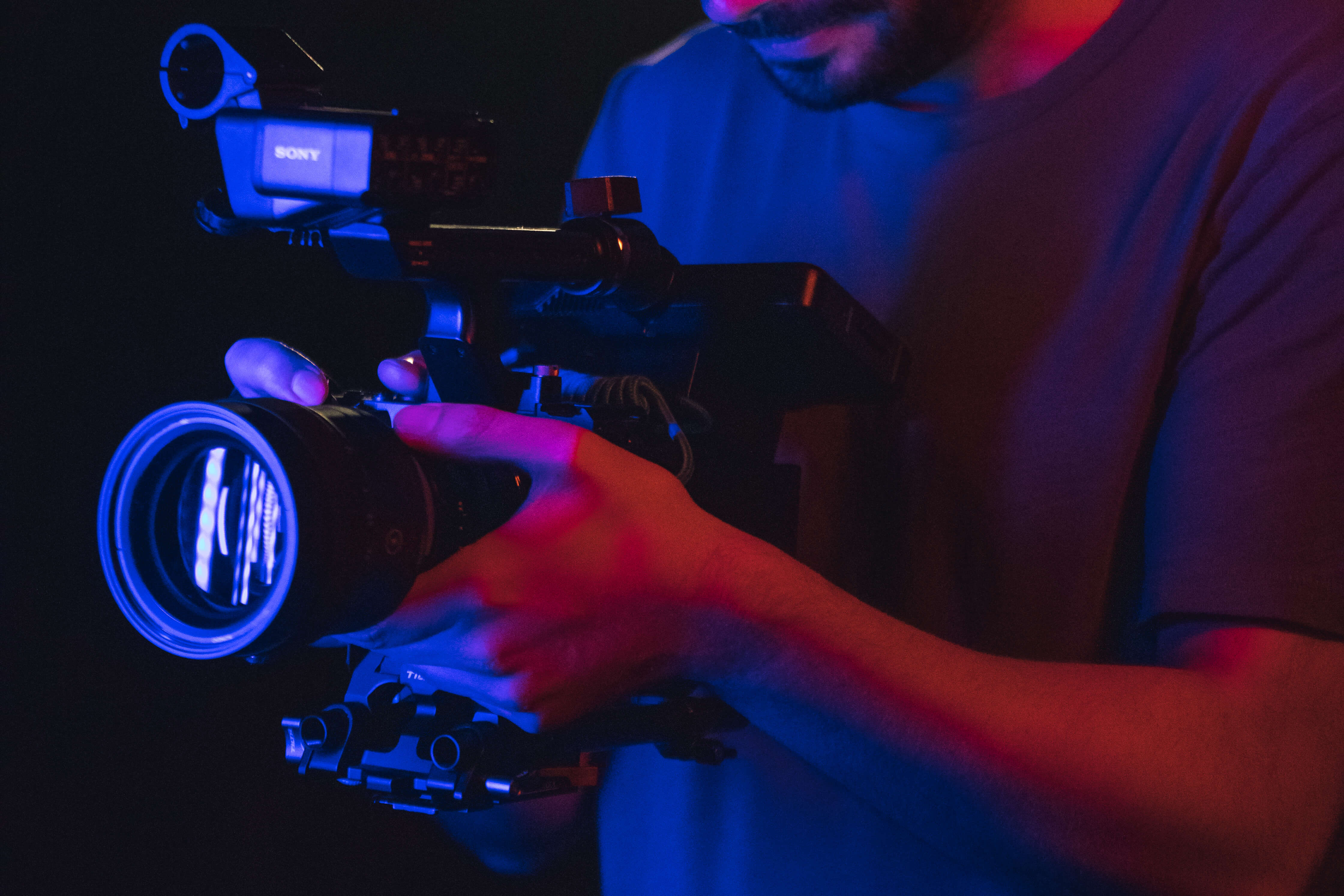 How to De-Squeeze 1.33x Anamorphic Footage | Moment