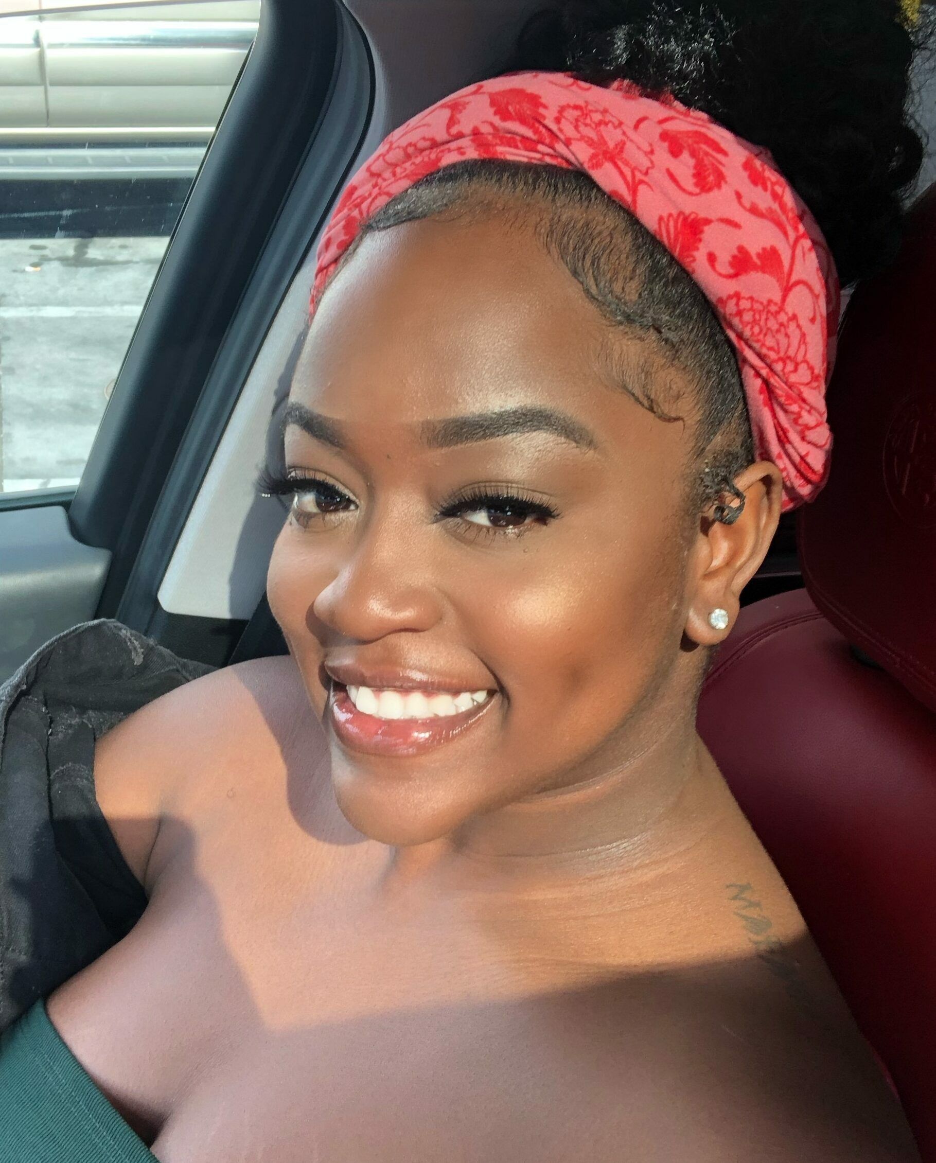 Nailah Howze | Moment