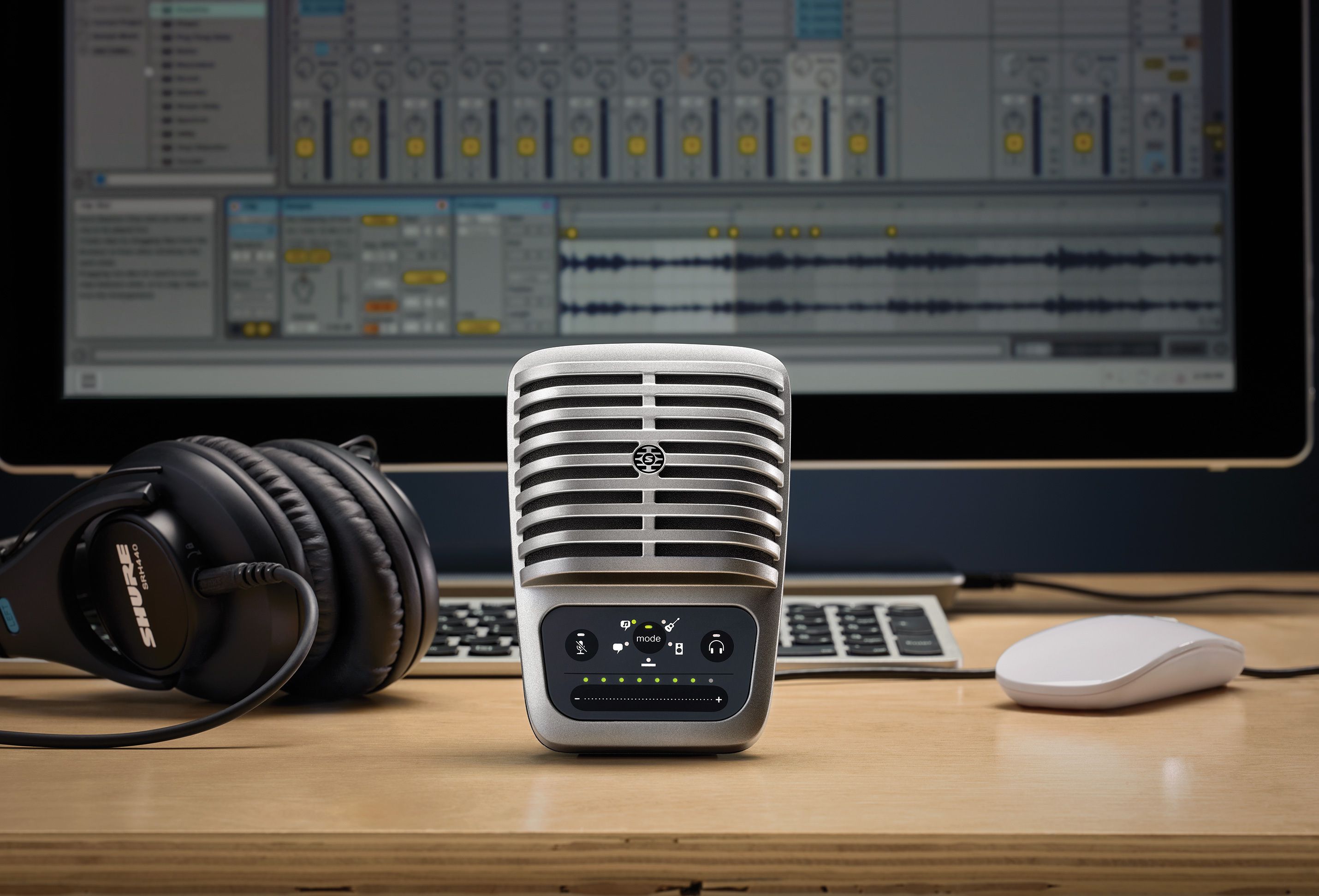 The Best Microphones - Curated By Pros | Moment