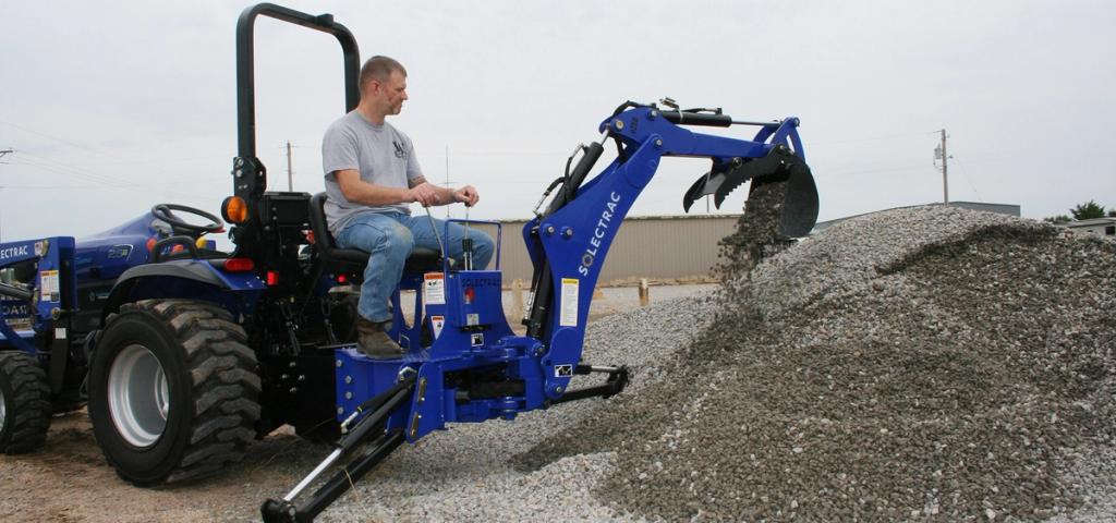 e25 Electric Tractor with Backhoe | Solectrac