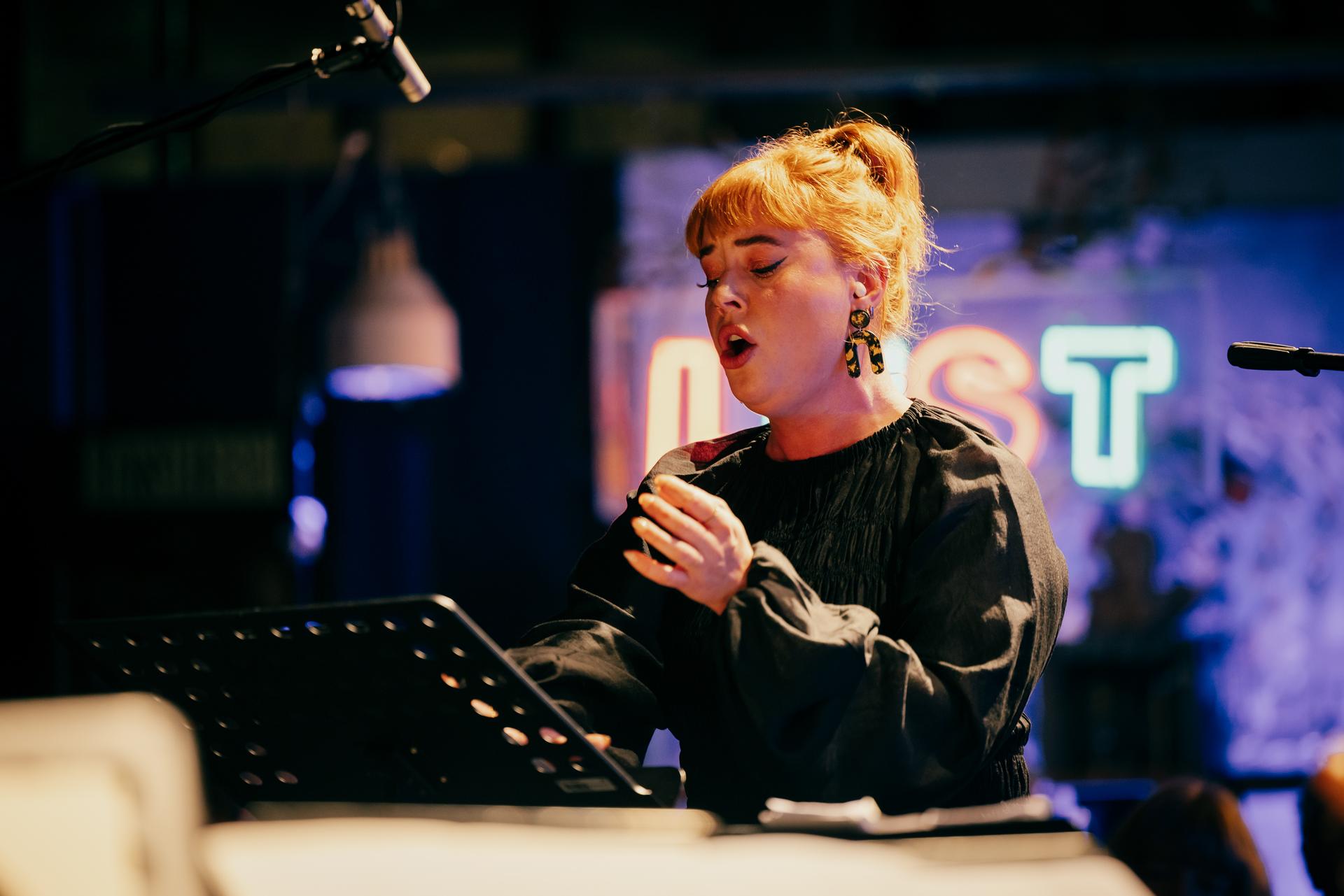 Marin Alsop conducts Nicky Spence and Lotte Betts-Dean in premiere of Laura Karpman’s Balls with ...