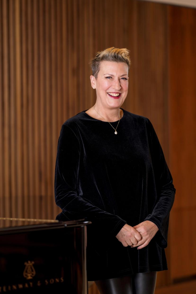 Dame Sarah Connolly | Askonas Holt