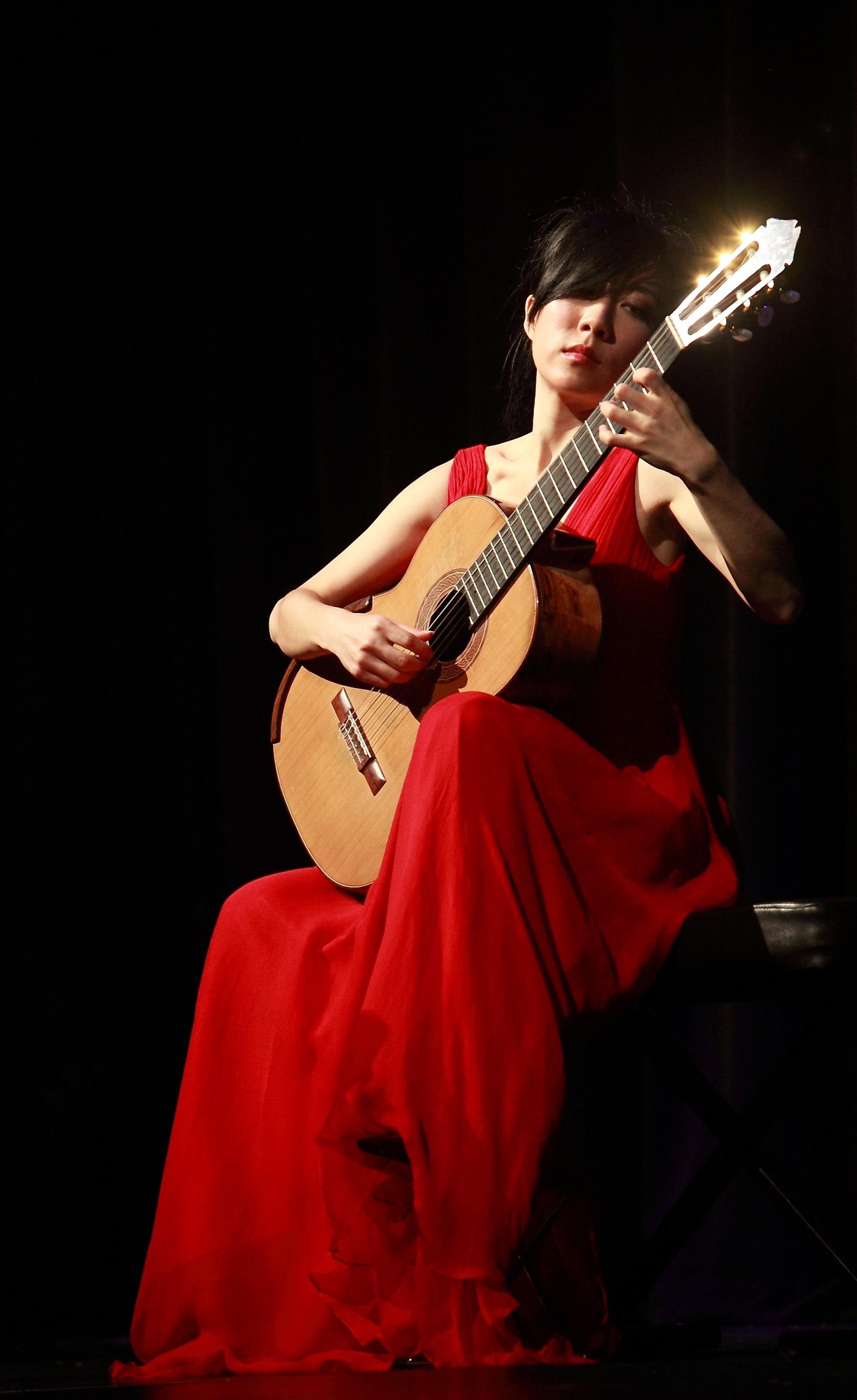 Xuefei Yang | Askonas Holt