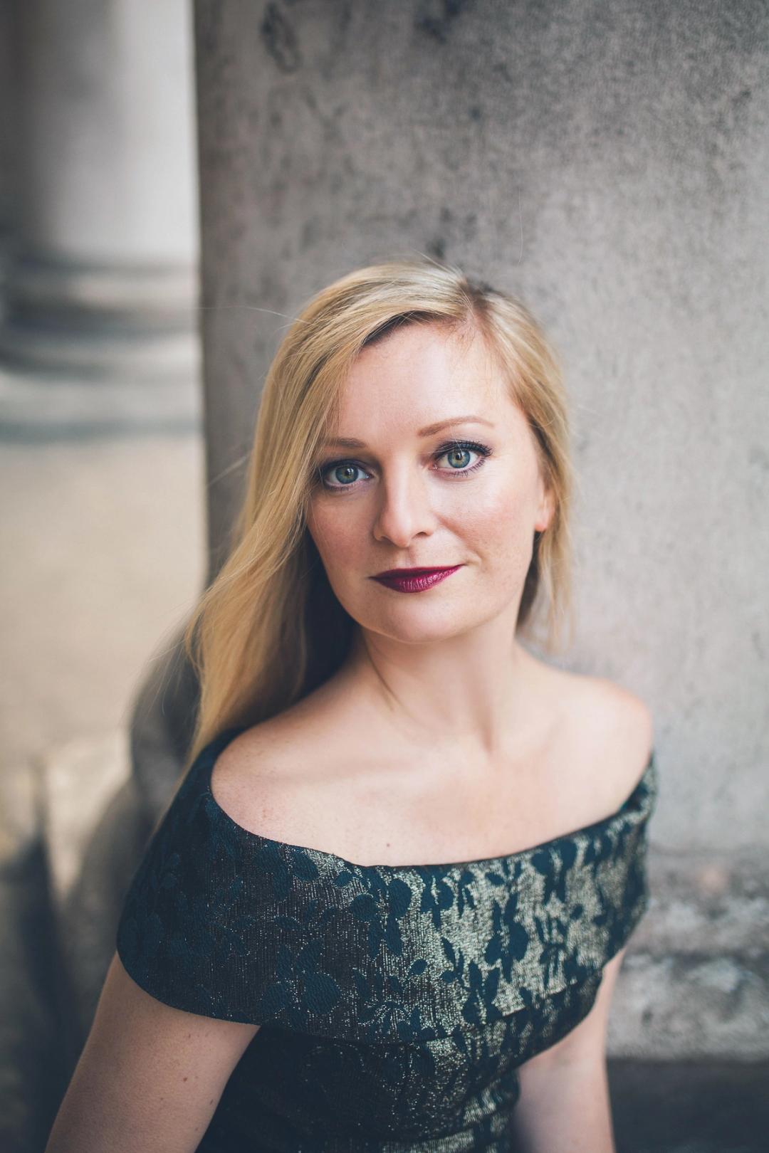 Lucy Crowe | Askonas Holt