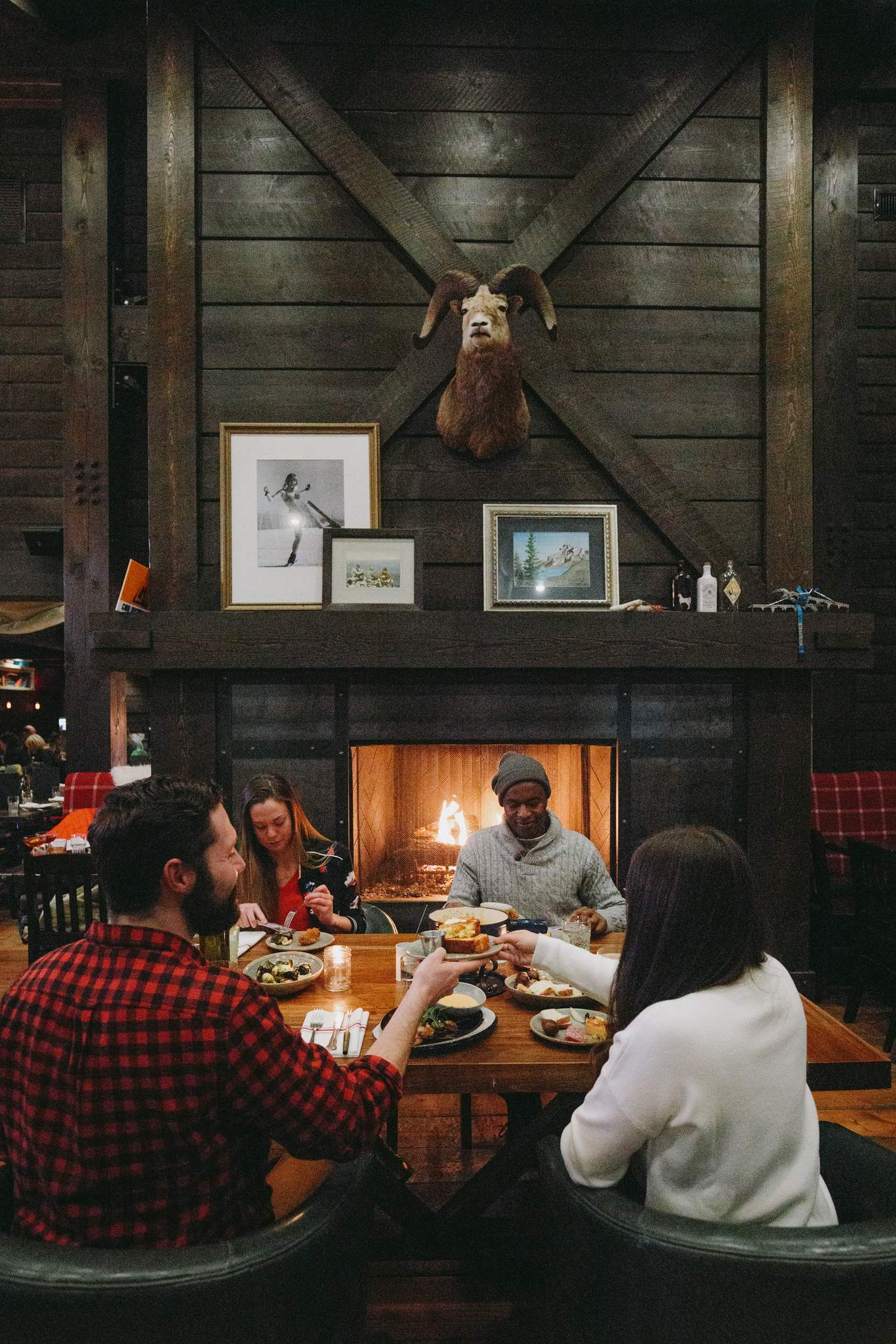 Bars & Pubs | Canada's Alberta