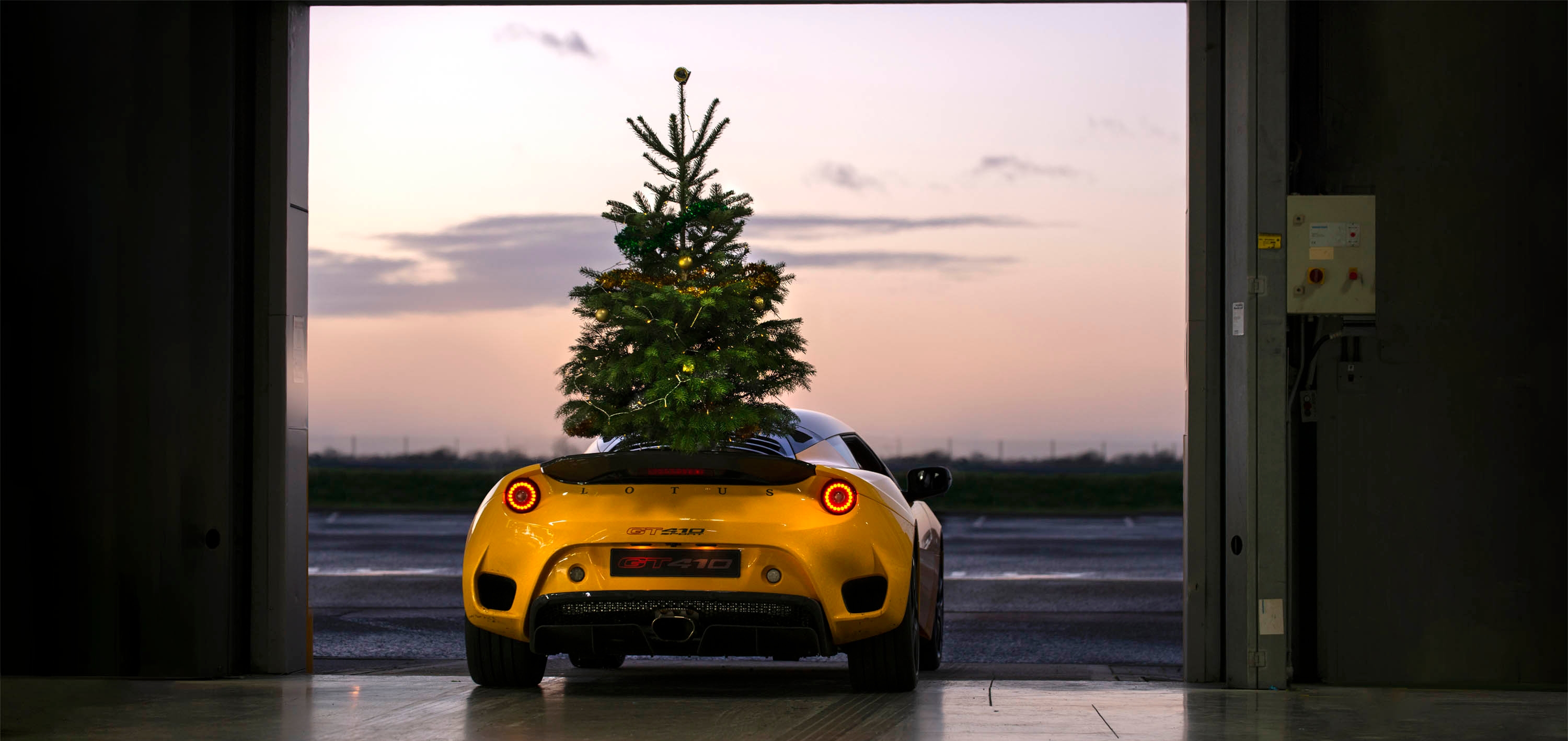 COMUNICARE IL NATALE: 5 modi in cui i brand automotive hanno parlato ai ...