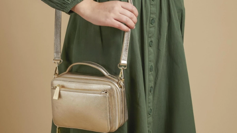 Bag Styling Guide: How to Match Bags with Any Look - Jones Bootmaker