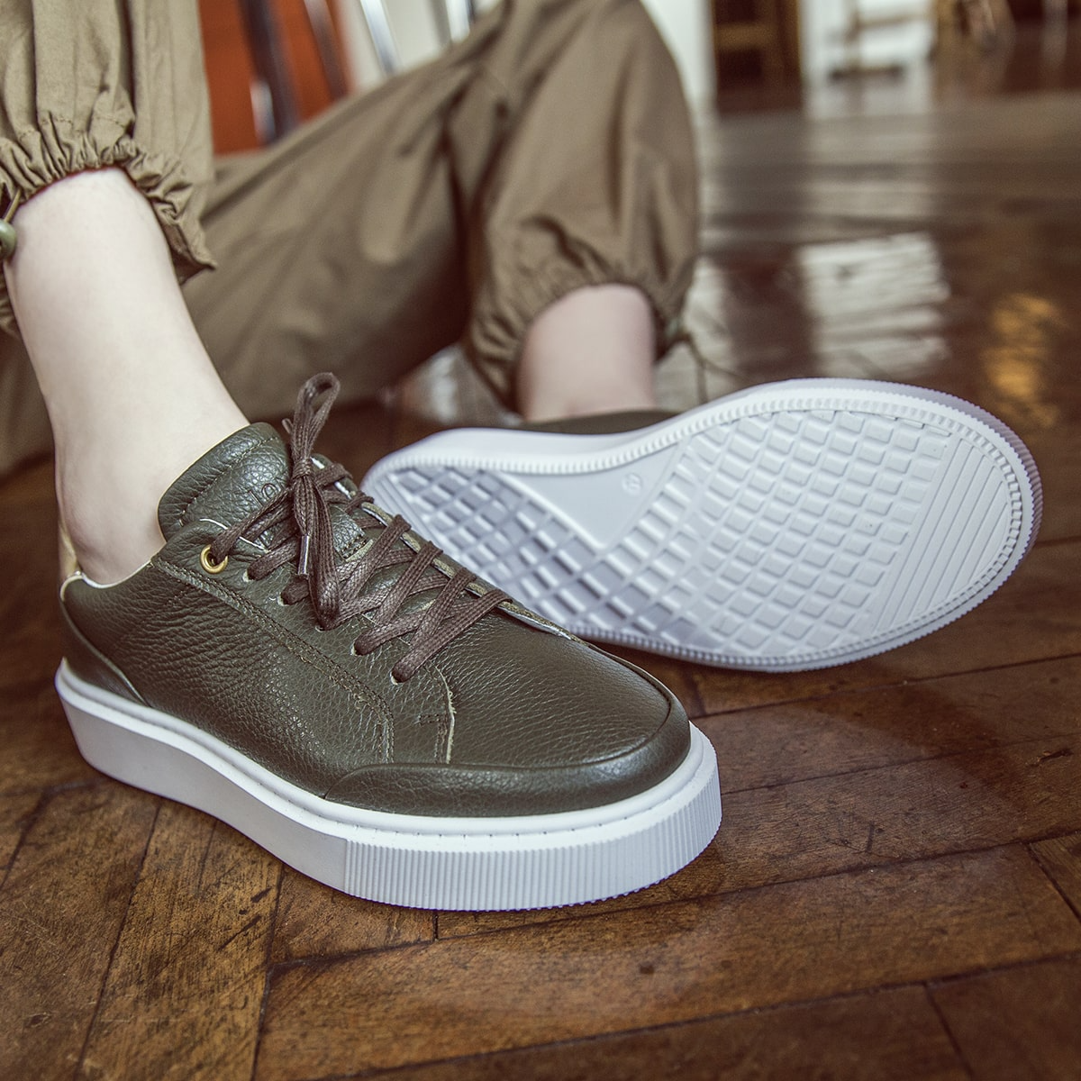 How to Style Platform Trainers - Jones Bootmaker