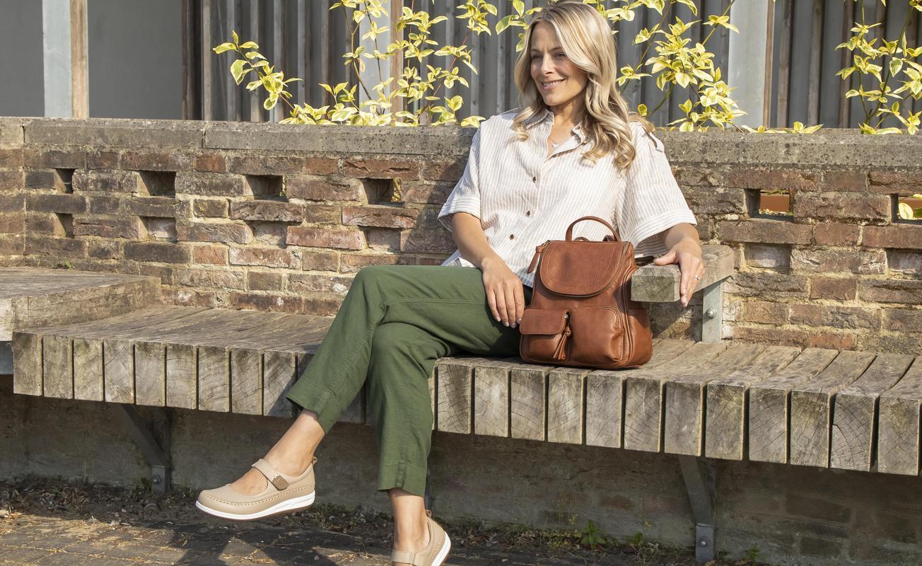 What is Sandwich Method Dressing? | Fashion Styling Tips That Work