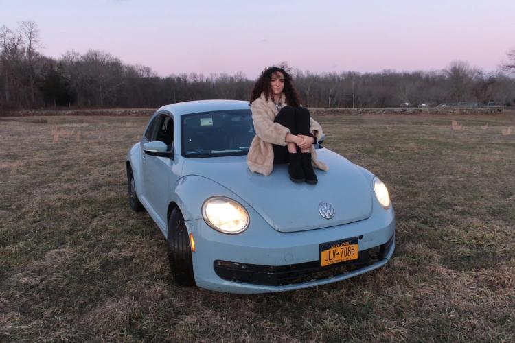 Q&A: Berklee singer-songwriter Katie Lynne Sharbaugh offers a behind ...