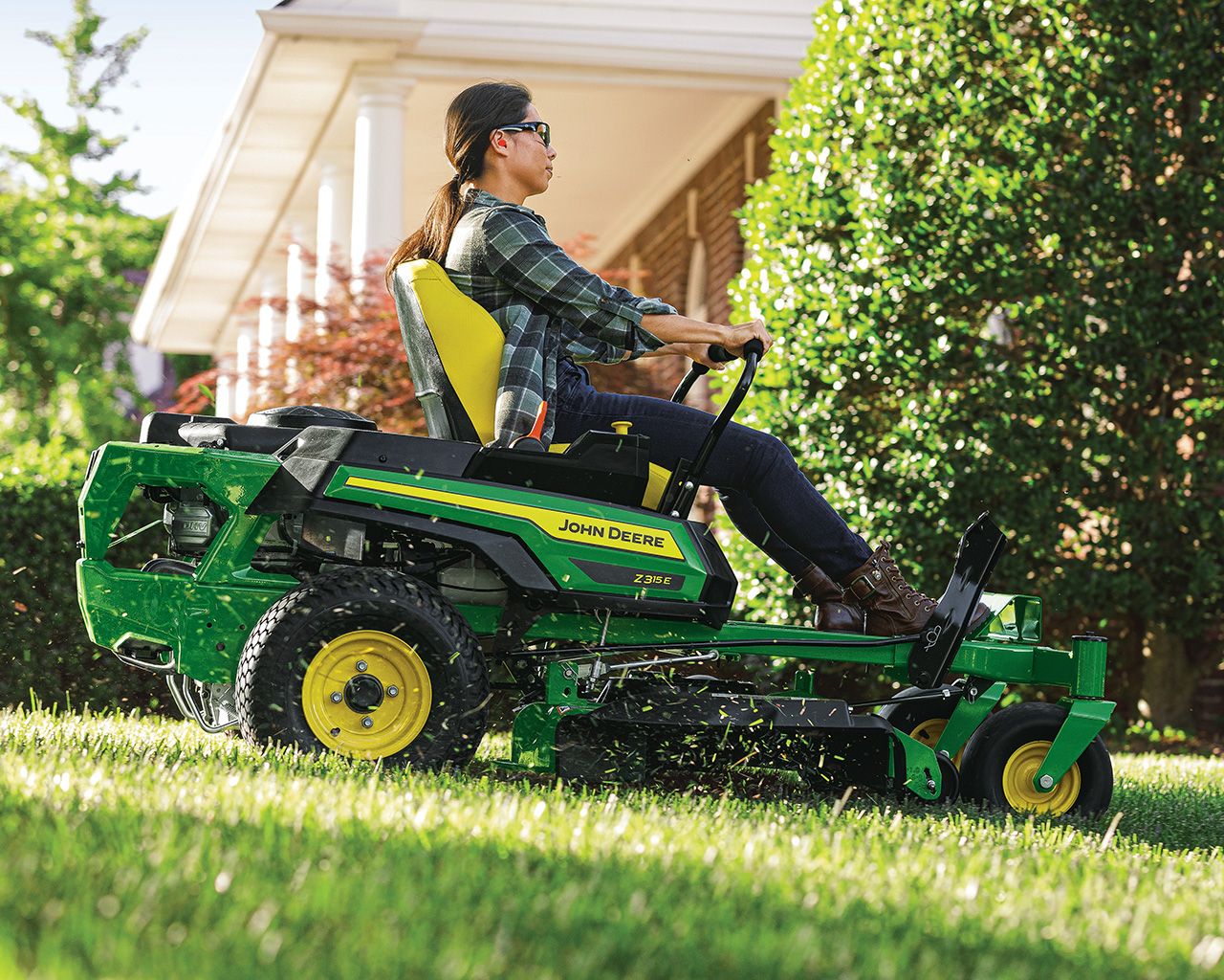 John Deere Z315E | Hutson Inc