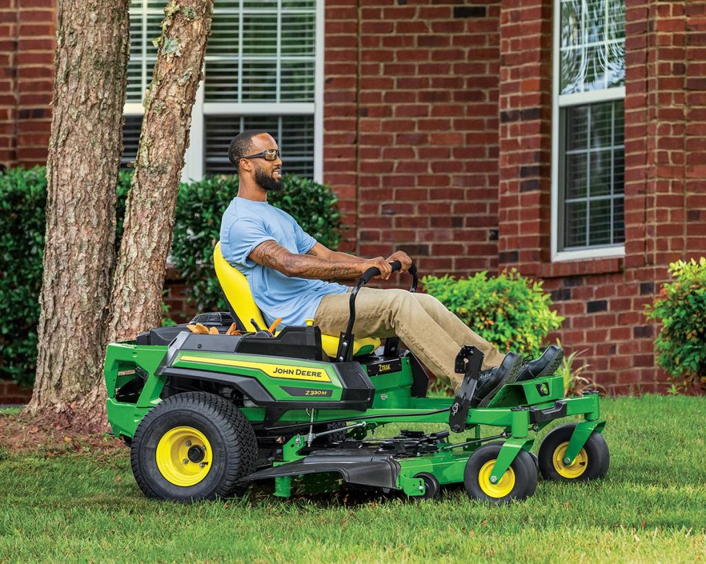 John Deere Z330M | Hutson Inc