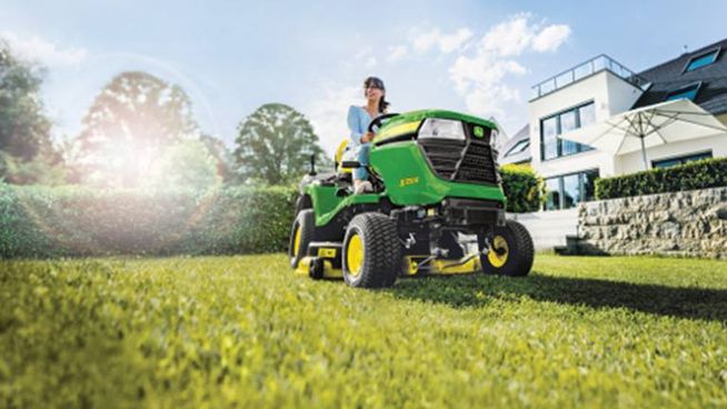 John Deere X330, 42-in. Deck | Hutson Inc