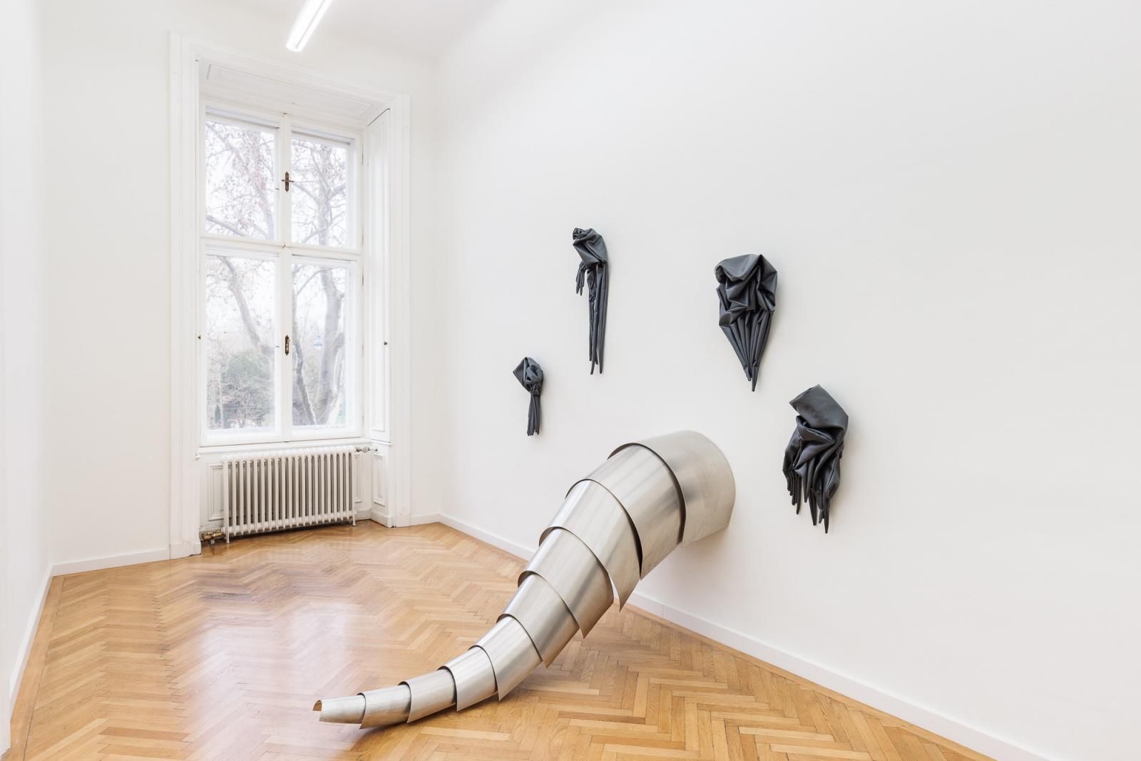 5 Review: Sandra Mujinga at Croy Nielsen | Spike Art Magazine